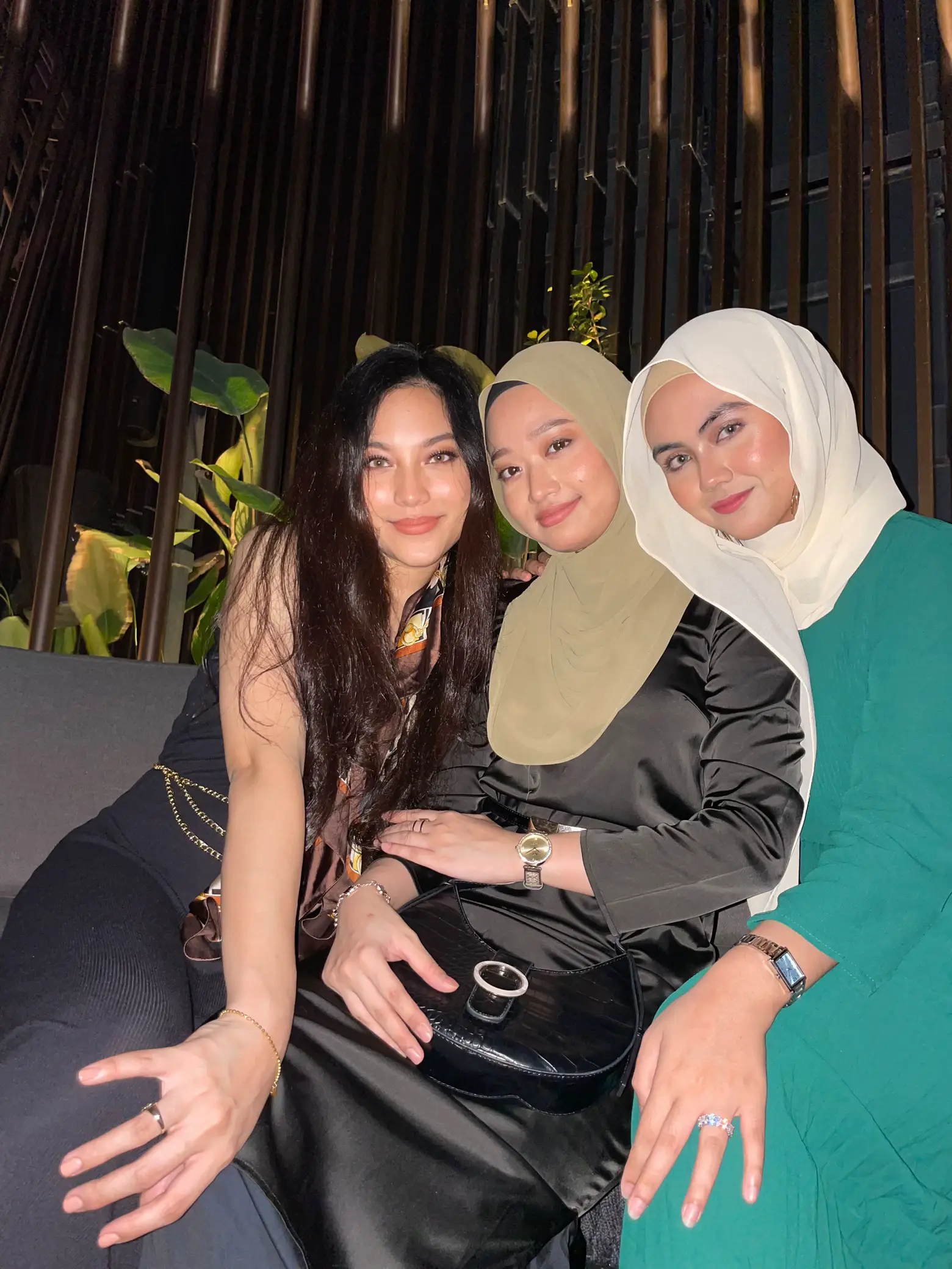 Girls Night Out @ Blue at EQ 🌃 | Galeri disiarkan oleh Jaz 🔮 | Lemon8