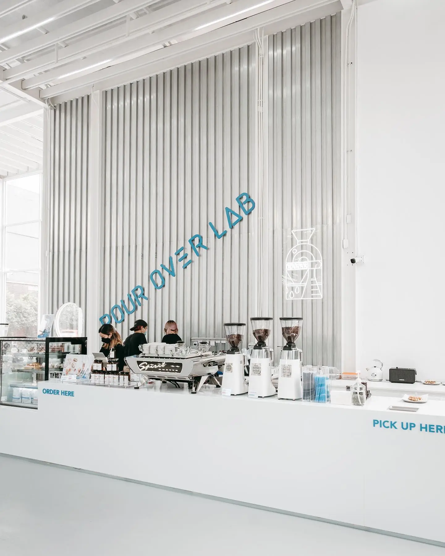 Pour over lab แล็บกาแฟชื่อดัง เปิดสาขา 7 ที่เอกมัย | แกลเลอรีที่โพสต์ ...