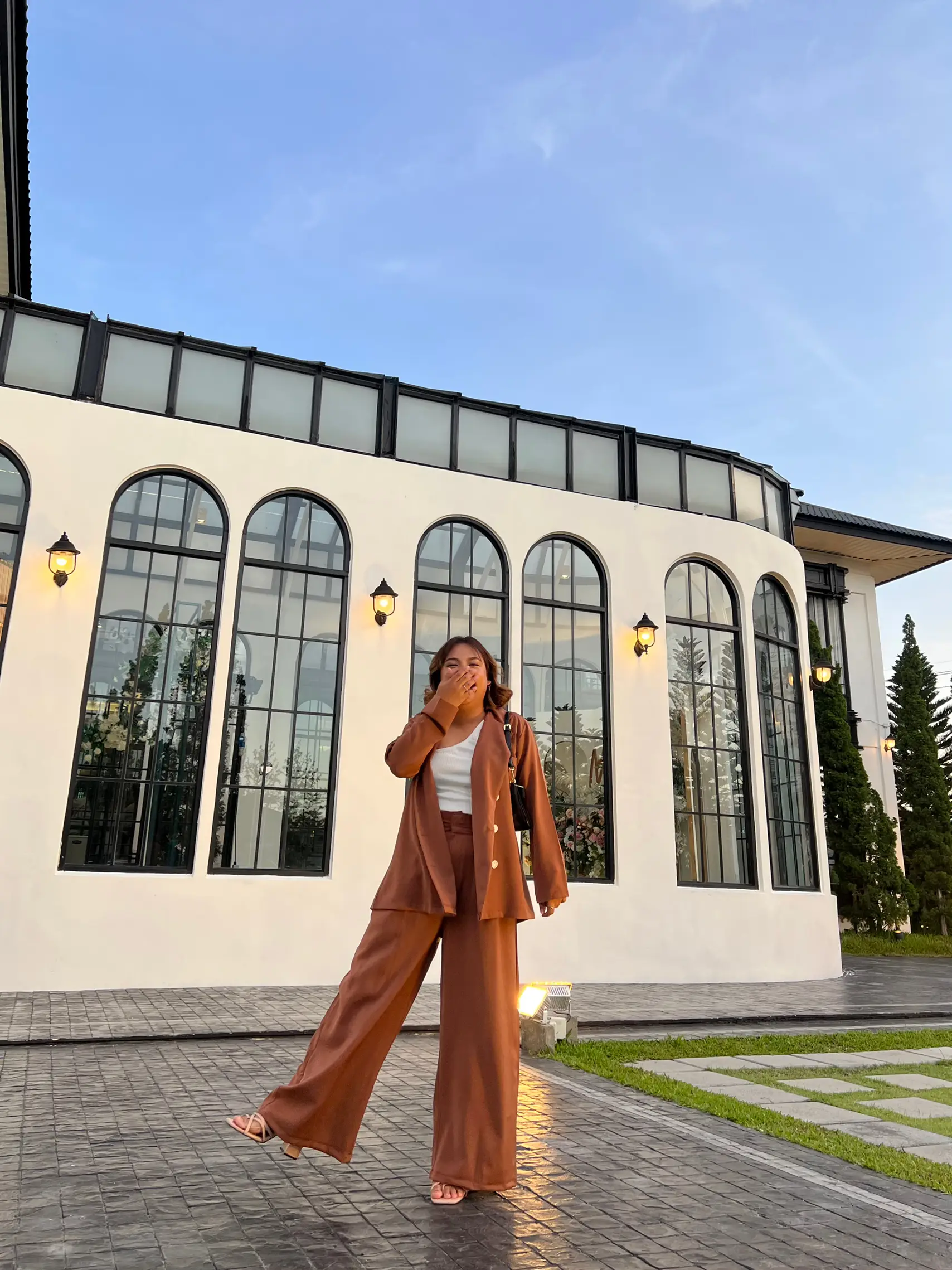 ภิวา กับ ชุดไปงานแต่ง แบบ สาวอวบ 💃🏻 | แกลเลอรีที่โพสต์โดย phiwa ♡ | Lemon8