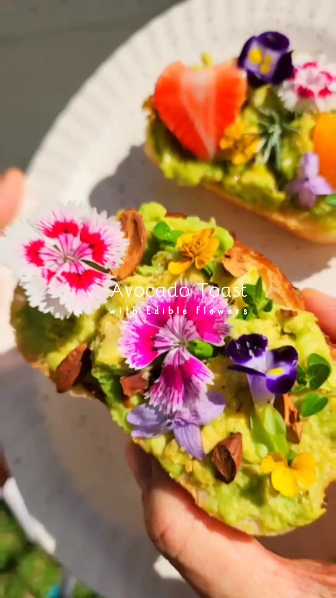 Avocado Toast with Edible Flower🌼🌺🪻🌱 | วิดีโอที่เผยแพร่โดย Aki.ki__ | Lemon8
