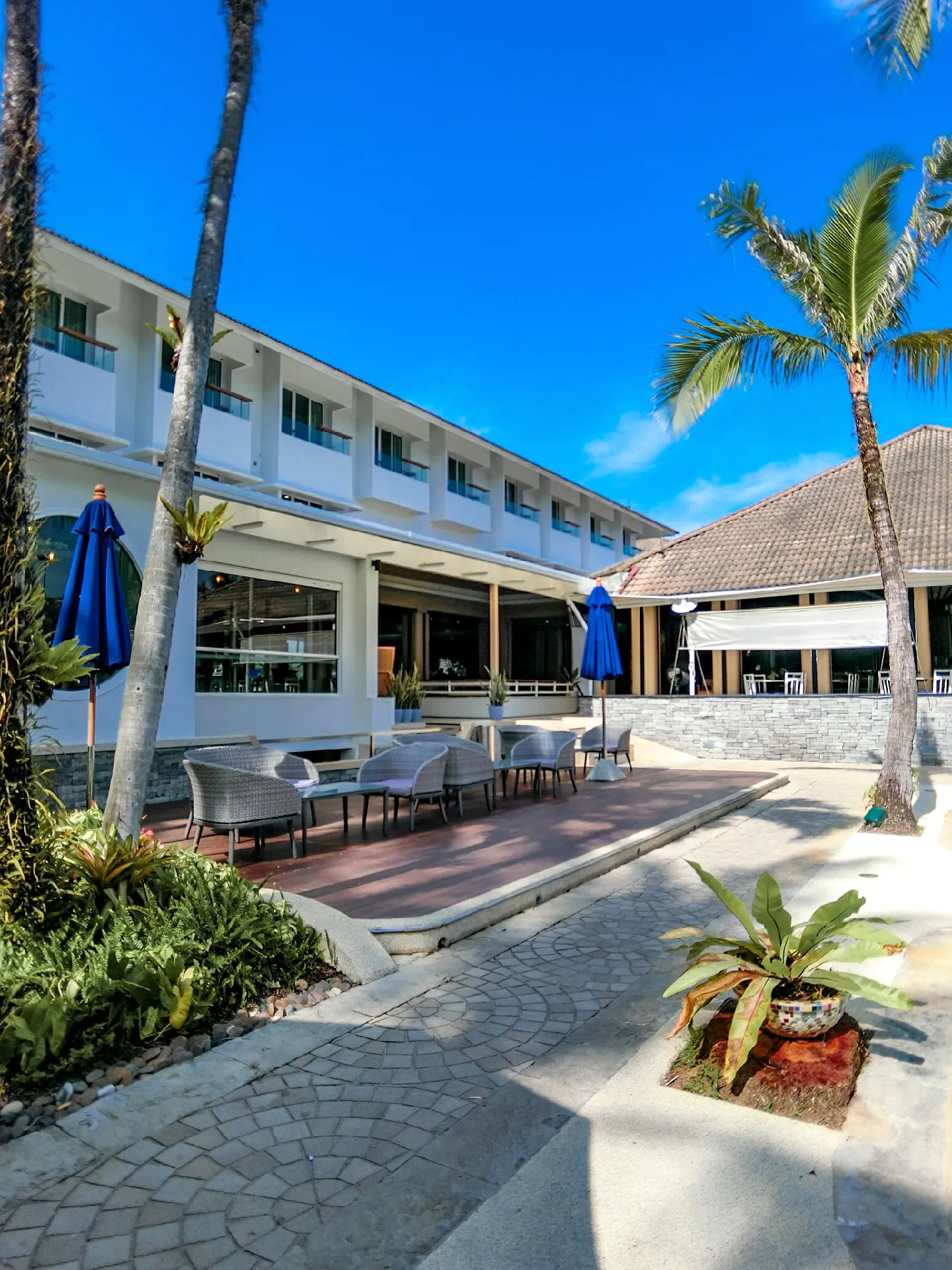 คาเฟ่ลับ กับวิวท่าจอดเรือยอร์ช | แกลเลอรีที่โพสต์โดย ladyfang 🌷⭐️ ...