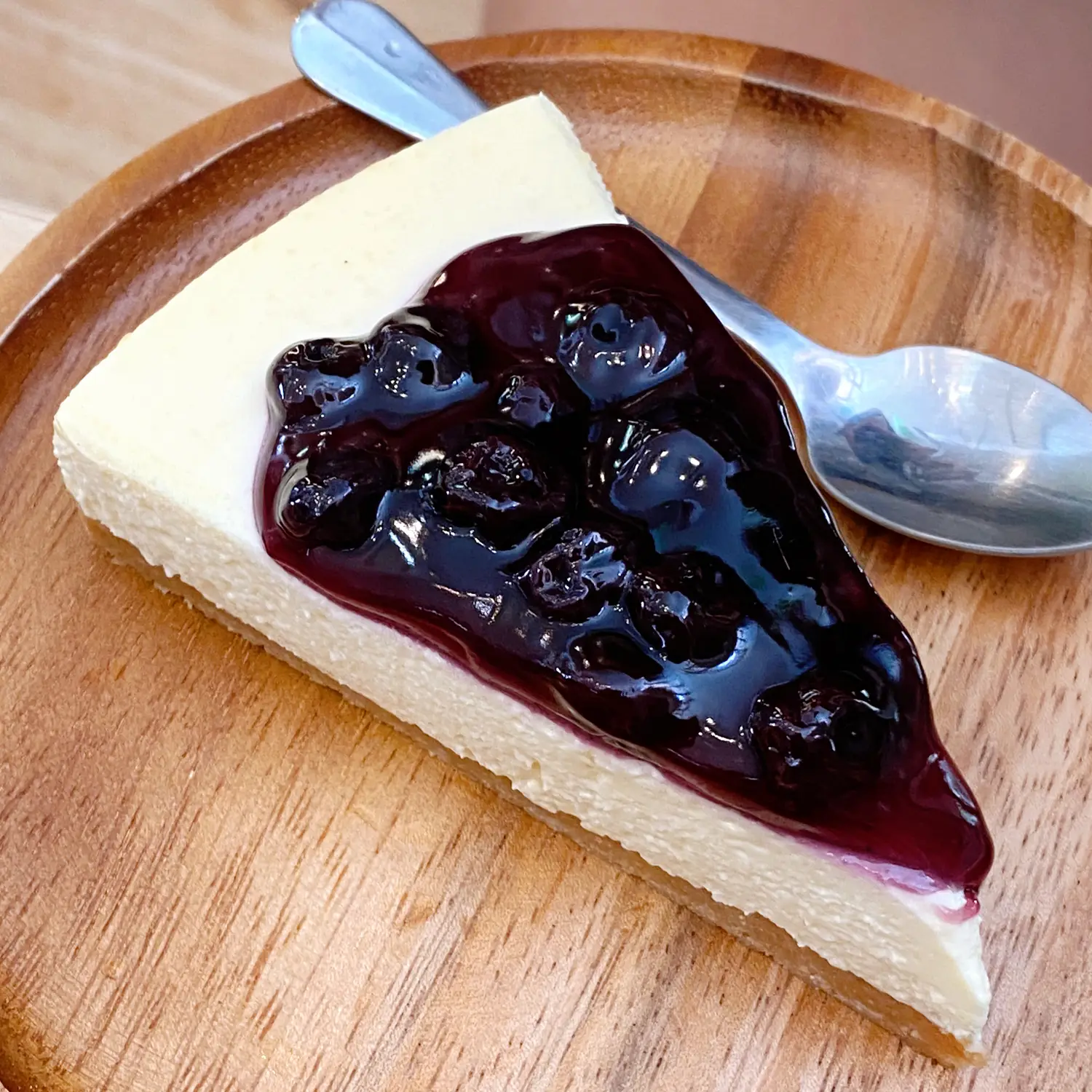 มารีวิวคาเฟ่ใกล้mrtสีม่วงย่านนนทบุรีค้าบ | แกลเลอรีที่โพสต์โดย Beam | Lemon8