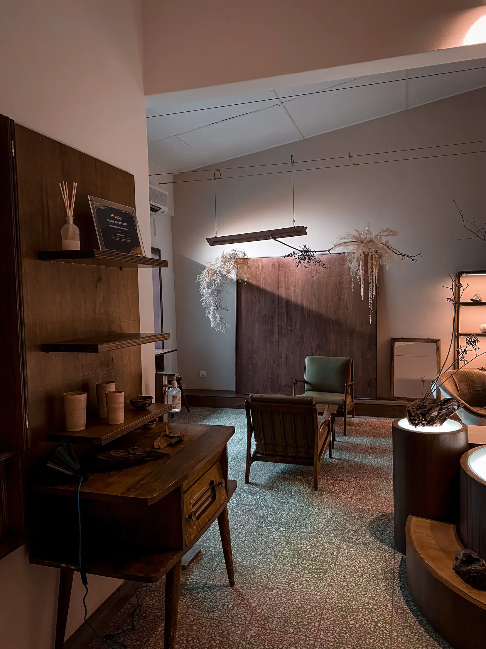 Vintage Hidden Cafe in Section 17 PJ - Yeap Okay👍 | Galeri disiarkan oleh coffeeefreakkk | Lemon8