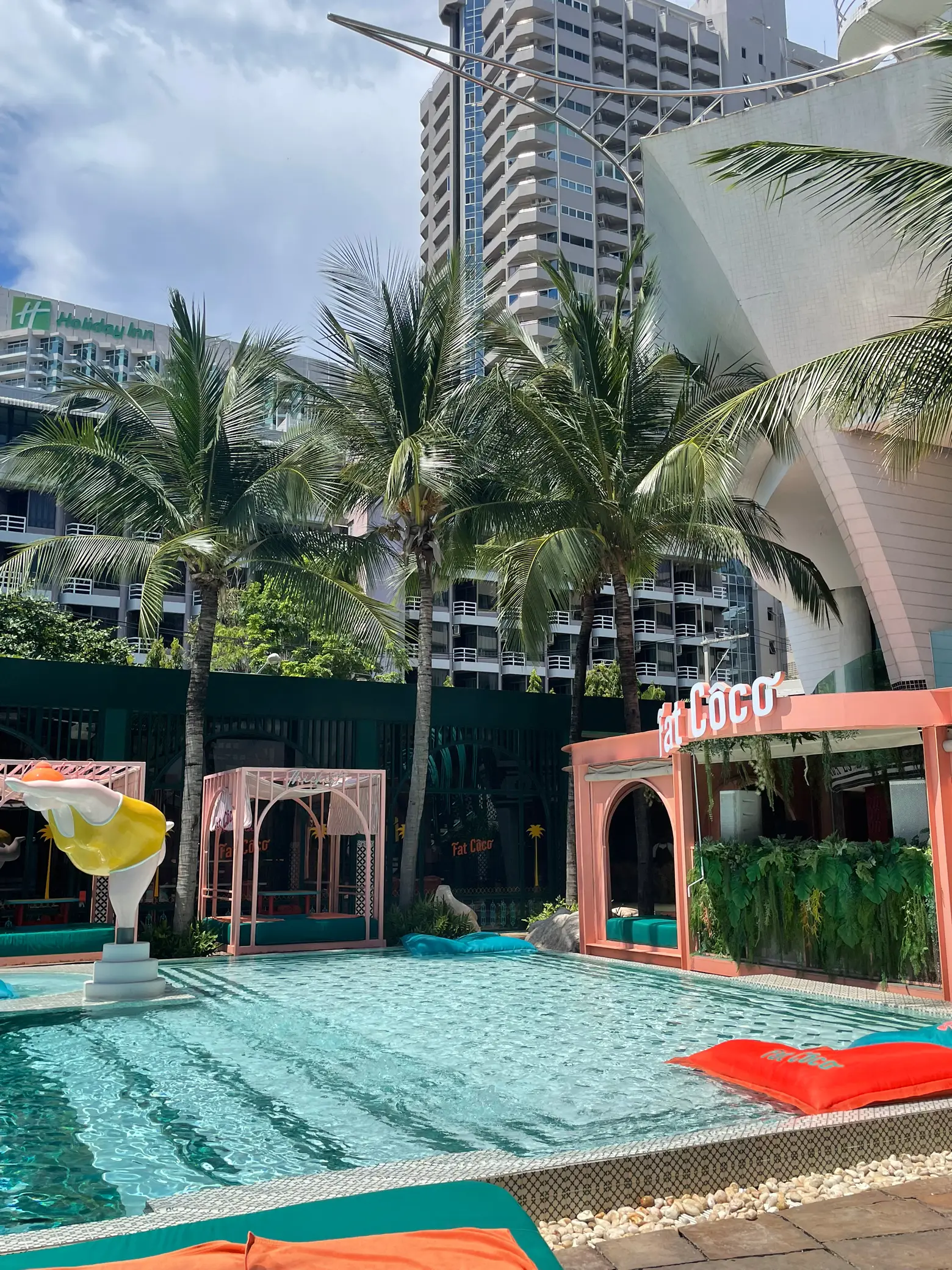 ร้อนแบบนี้มากินไอติมเย็นๆชุ่มฉ่ำหัวใจกันริมทะเล | แกลเลอรีที่โพสต์โดย Minedear6935 | Lemon8