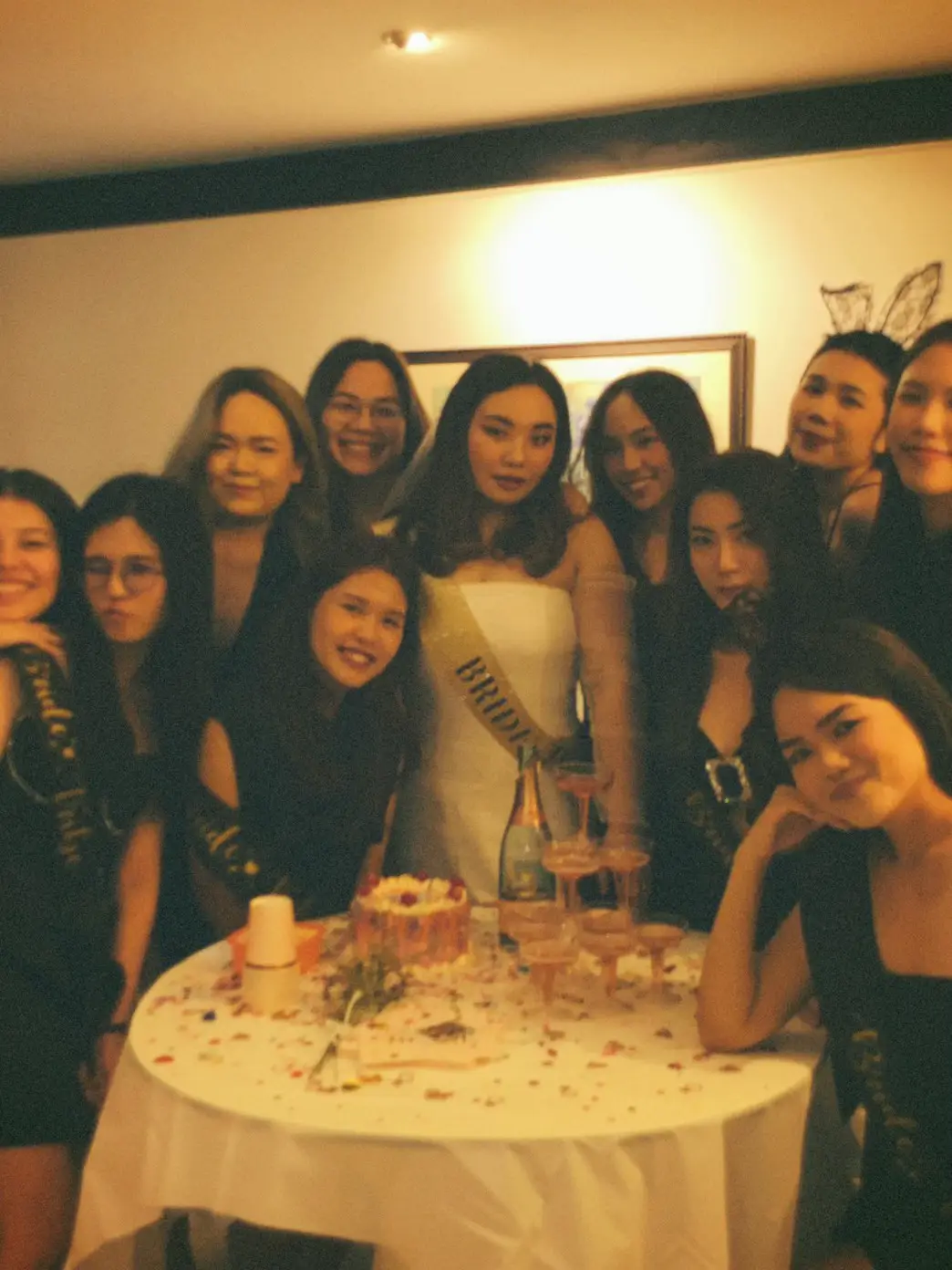 Ep.10 Hen Night ปาร์ตี้สละโสดเพื่อนเจ้าสาวสุดจี๊ดดด🔥 | แกลเลอรีที่โพสต์ ...