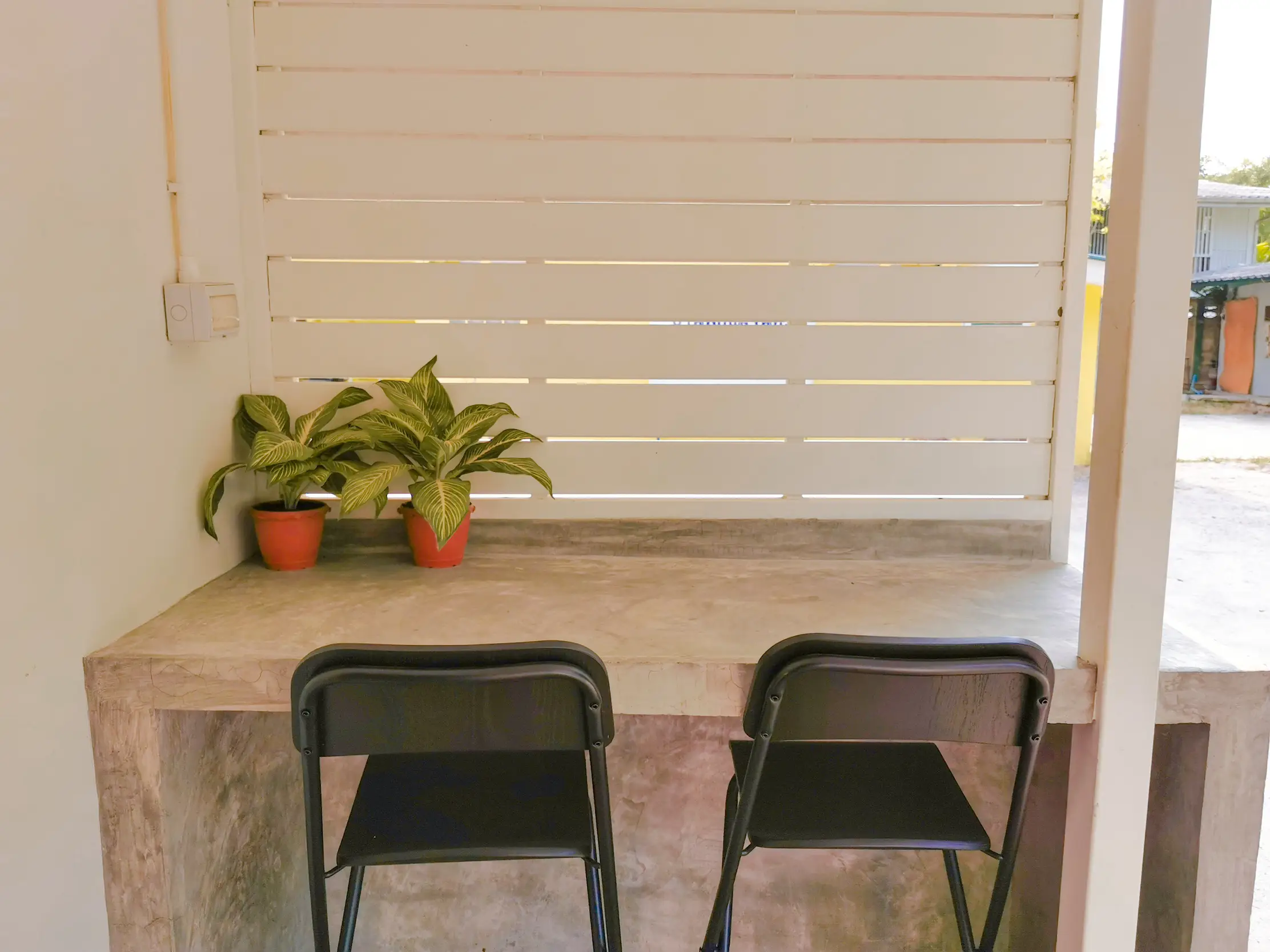 บ้านพักขาวหัวหิน เดิน 49 วิ ถึงทะเล | แกลเลอรีที่โพสต์โดย Premly | Lemon8