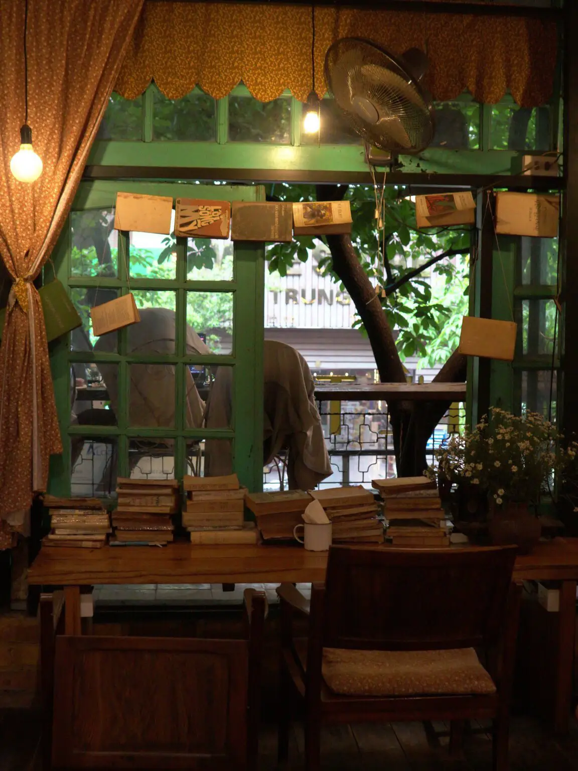 CAFE TRỊNH | Bộ sưu tập do HaNoi With Luc đăng | Lemon8