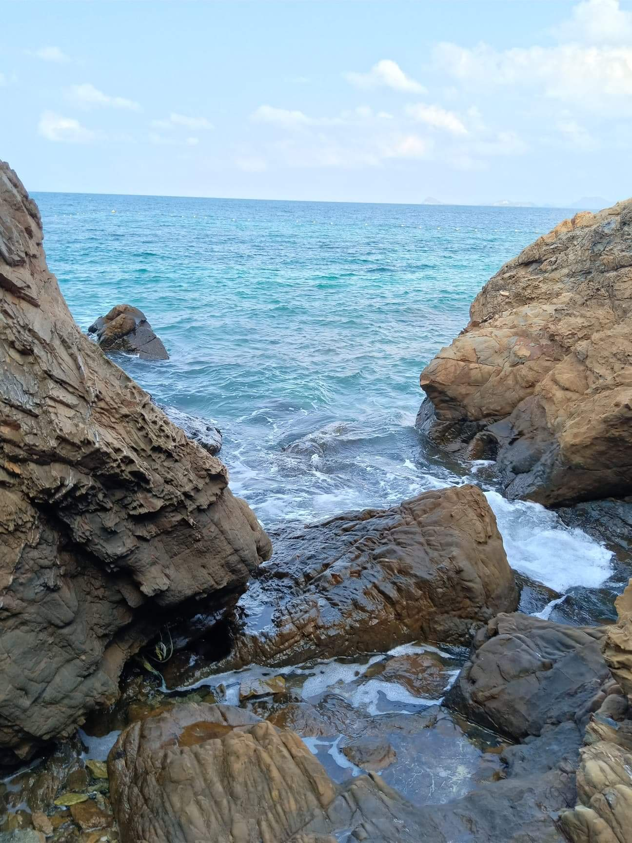 ทริป เกาะขาม (ท่าเรือเขาหมาจอ) | แกลเลอรีที่โพสต์โดย Anchi | Lemon8