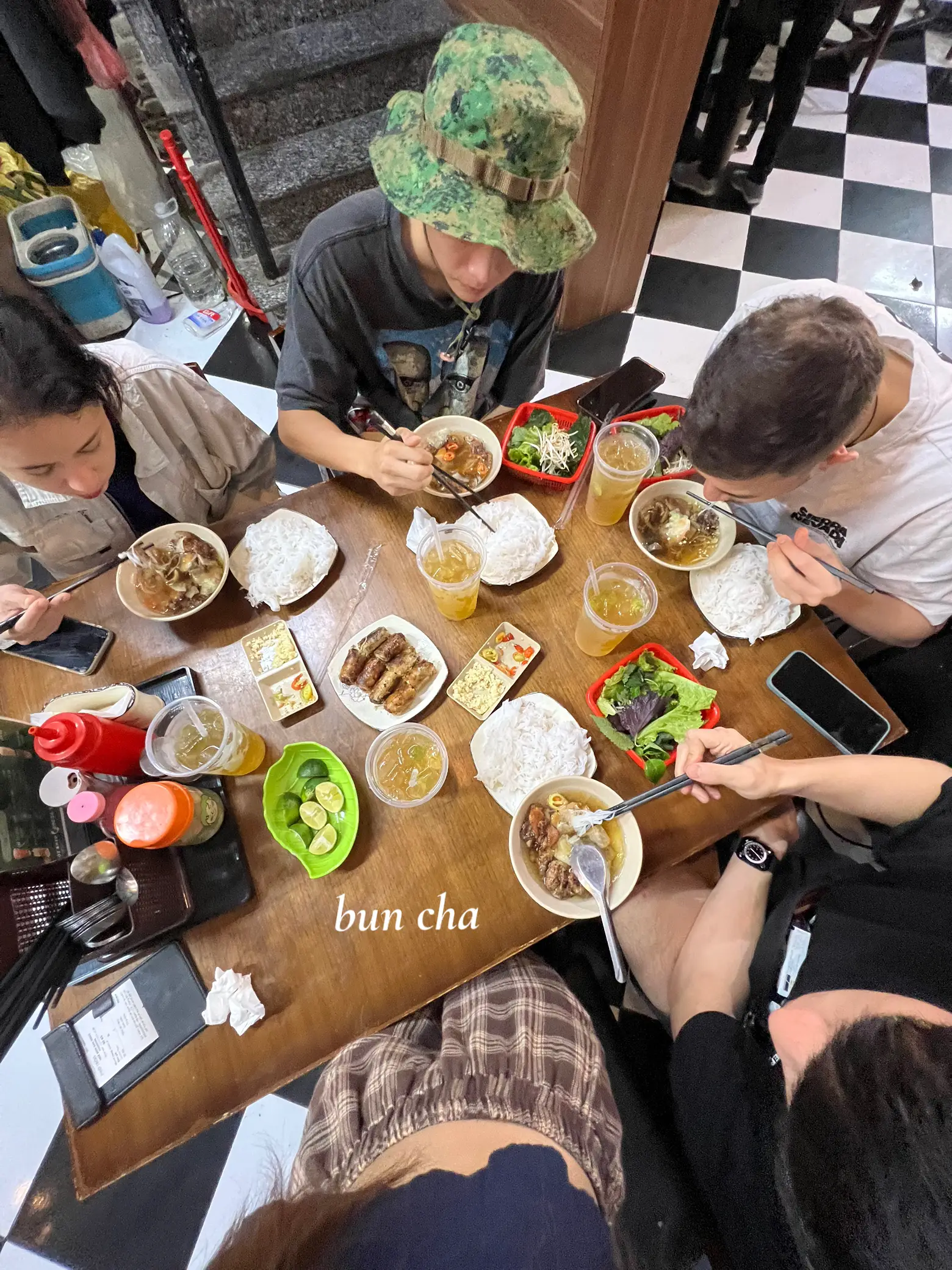 my extensive food guide you can’t miss out 😋 | แกลเลอรีที่โพสต์โดย karelle | Lemon8