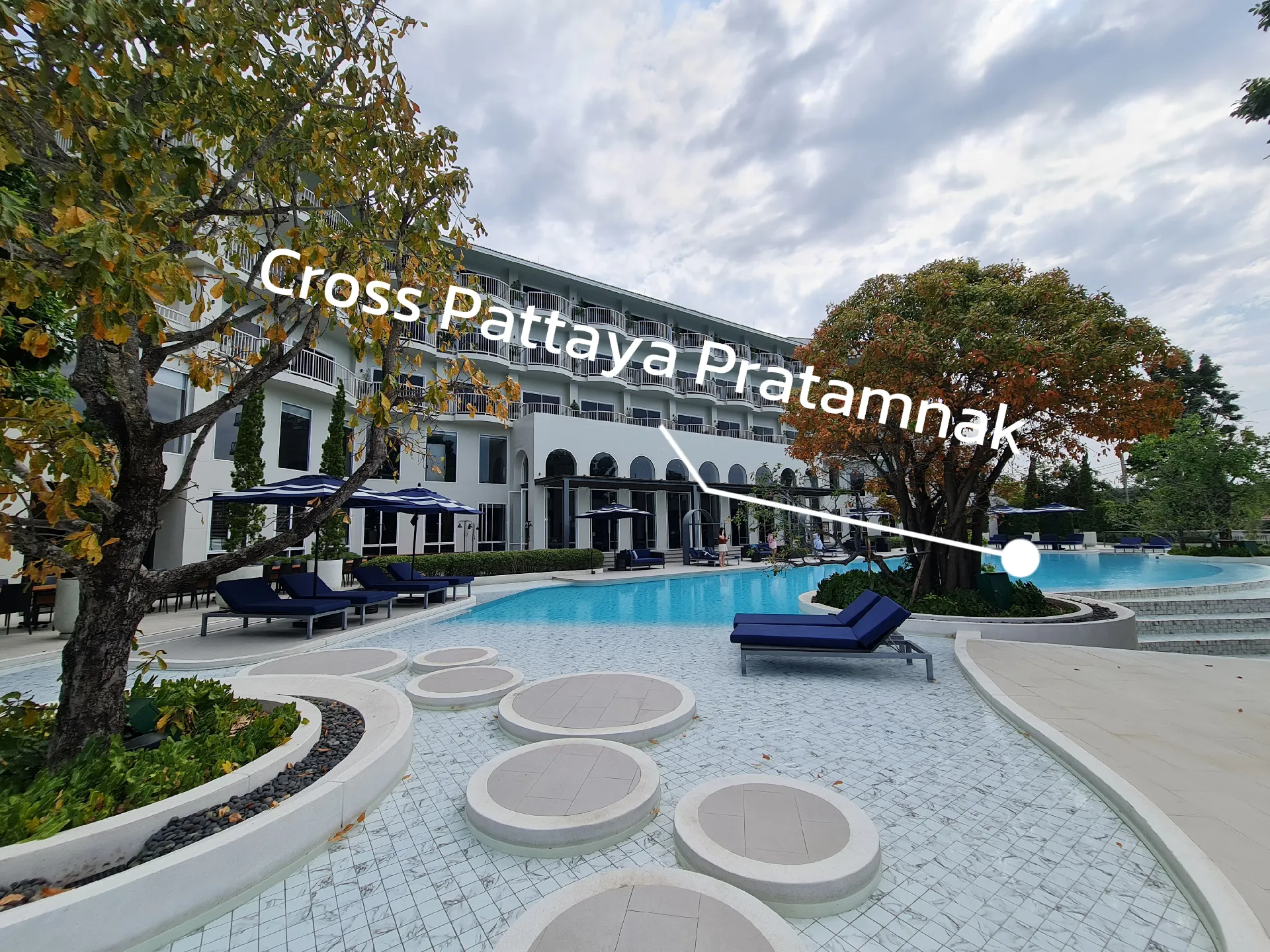 Cross Pattaya Pratamnak | แกลเลอรีที่โพสต์โดย OHMMY | Lemon8