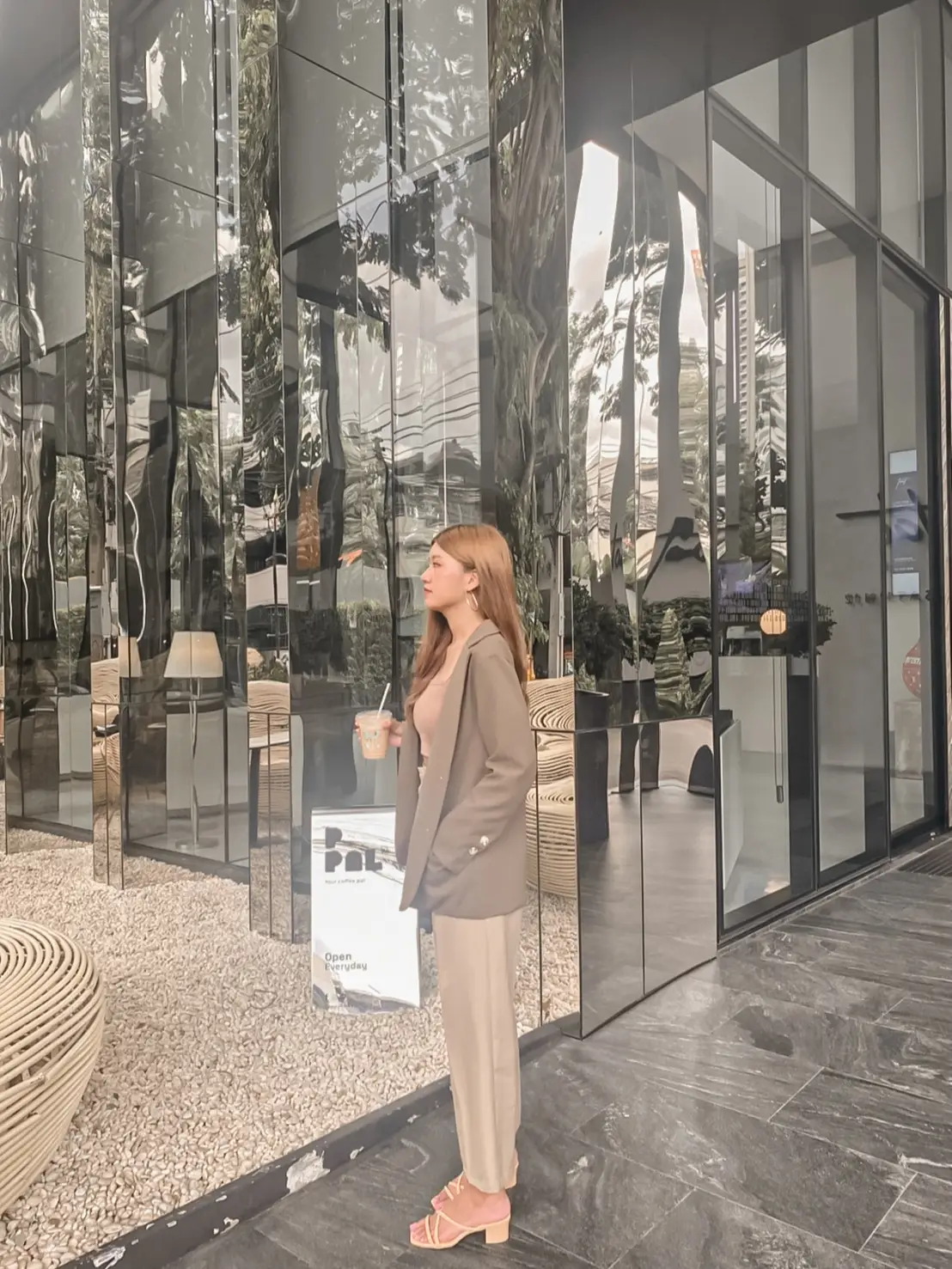 Matching look with brown & cream color 🤎💛 #ootd | แกลเลอรีที่โพสต์โดย 🧸 ...