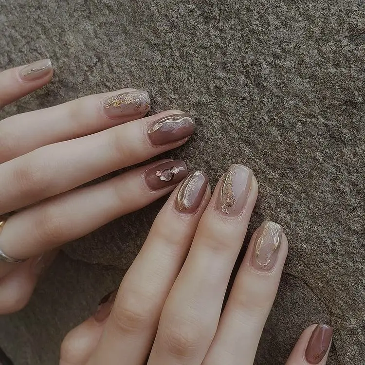 รวมไอเดียเล็บเจลเรียบหรูดูแพง 💖 | แกลเลอรีที่โพสต์โดย Ploycobra | Lemon8