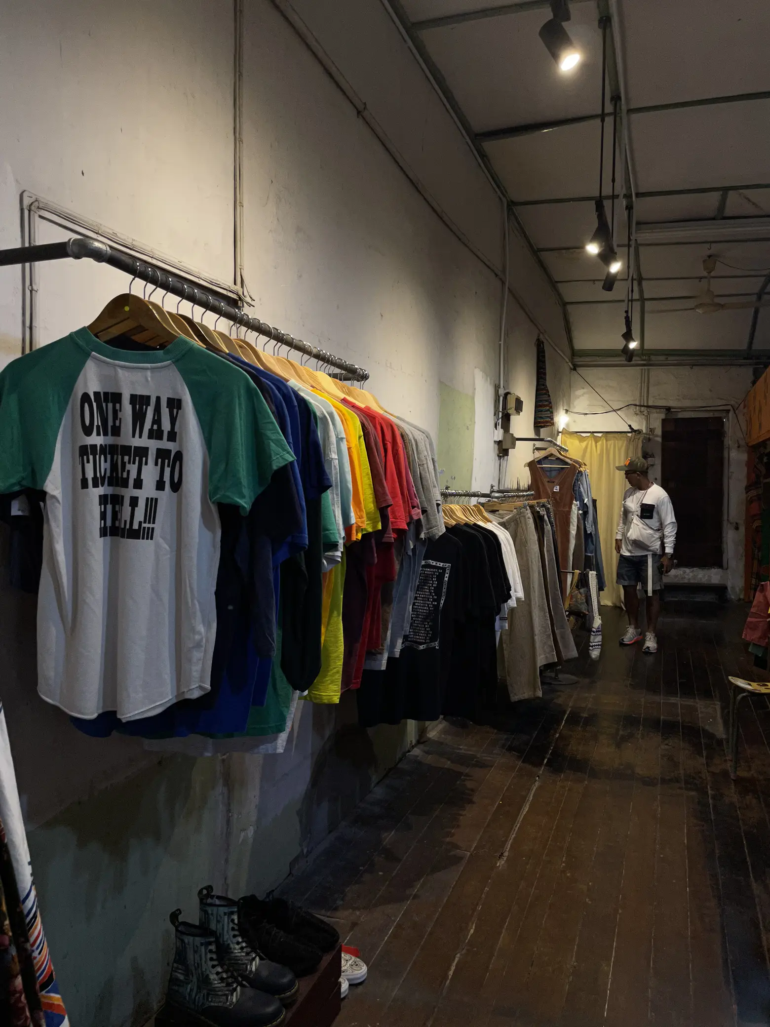 THE ULTIMATE JB THRIFT GUIDE: KEDAI DOBI SHANGHAI | Gallery posted by ...
