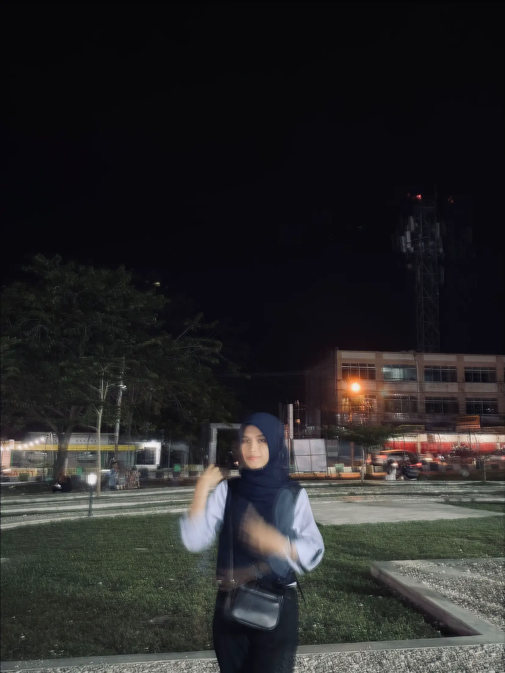 Pose OOTD anti jaim 🙆🏻‍♀️ 💐 | Galeri diposting oleh adyana dhea | Lemon8