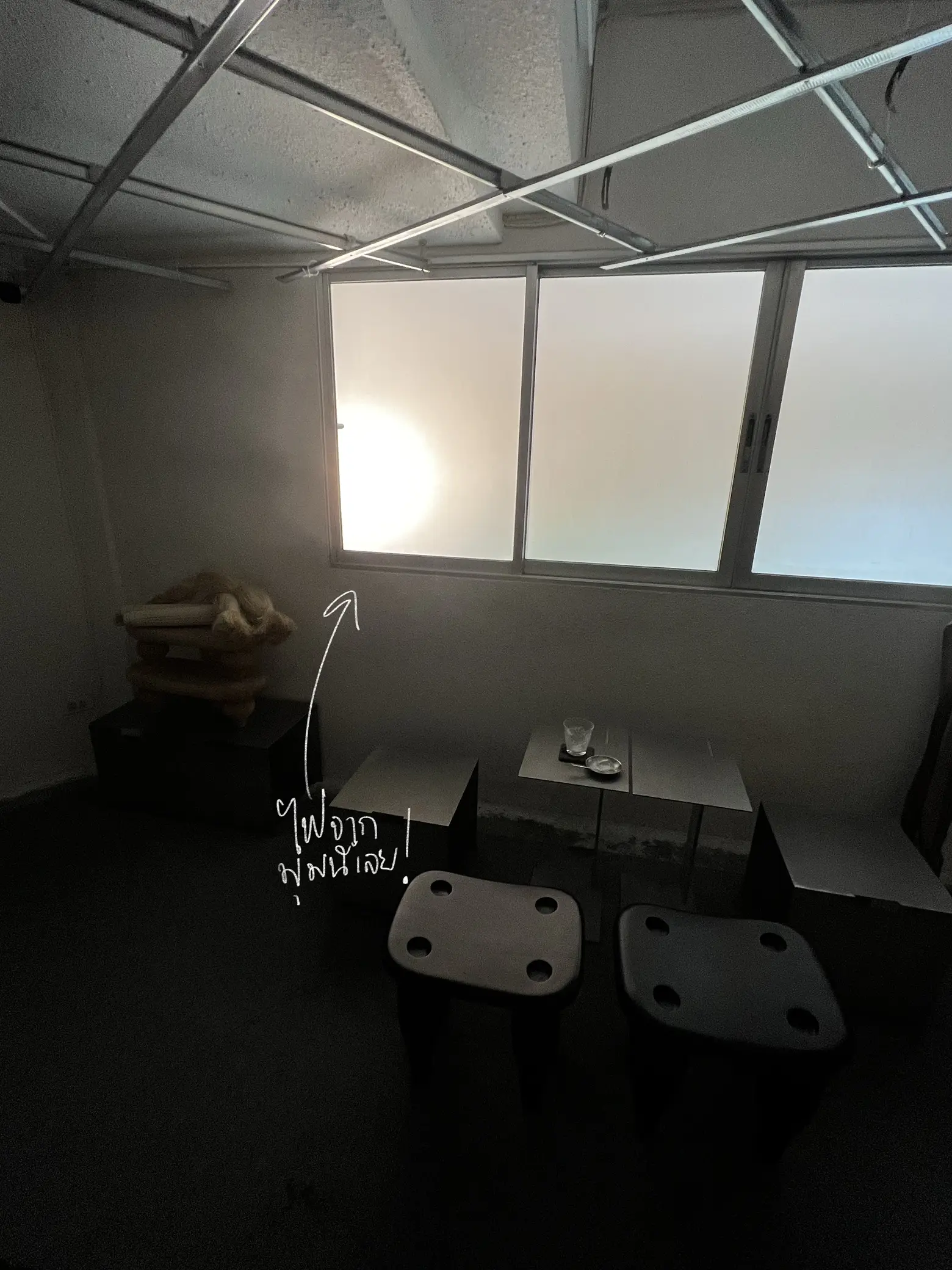 คาเฟ่เท่ๆย่านสะพานตากสิน !📓 | void.bkk | แกลเลอรีที่โพสต์โดย Chanom2 | Lemon8