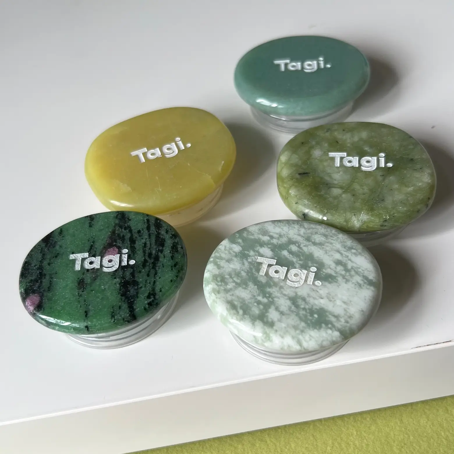 Tagi. Stone holder — griptok หิน สีสันน่ารักกก 🍅🥨🥯🥬 | แกลเลอรีที่โพสต์ ...