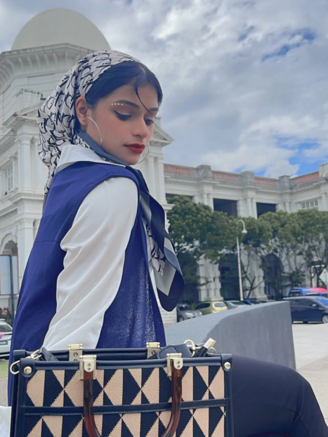 Pose in Slay 🙌🏻 | Galeri disiarkan oleh Yezmine | Lemon8