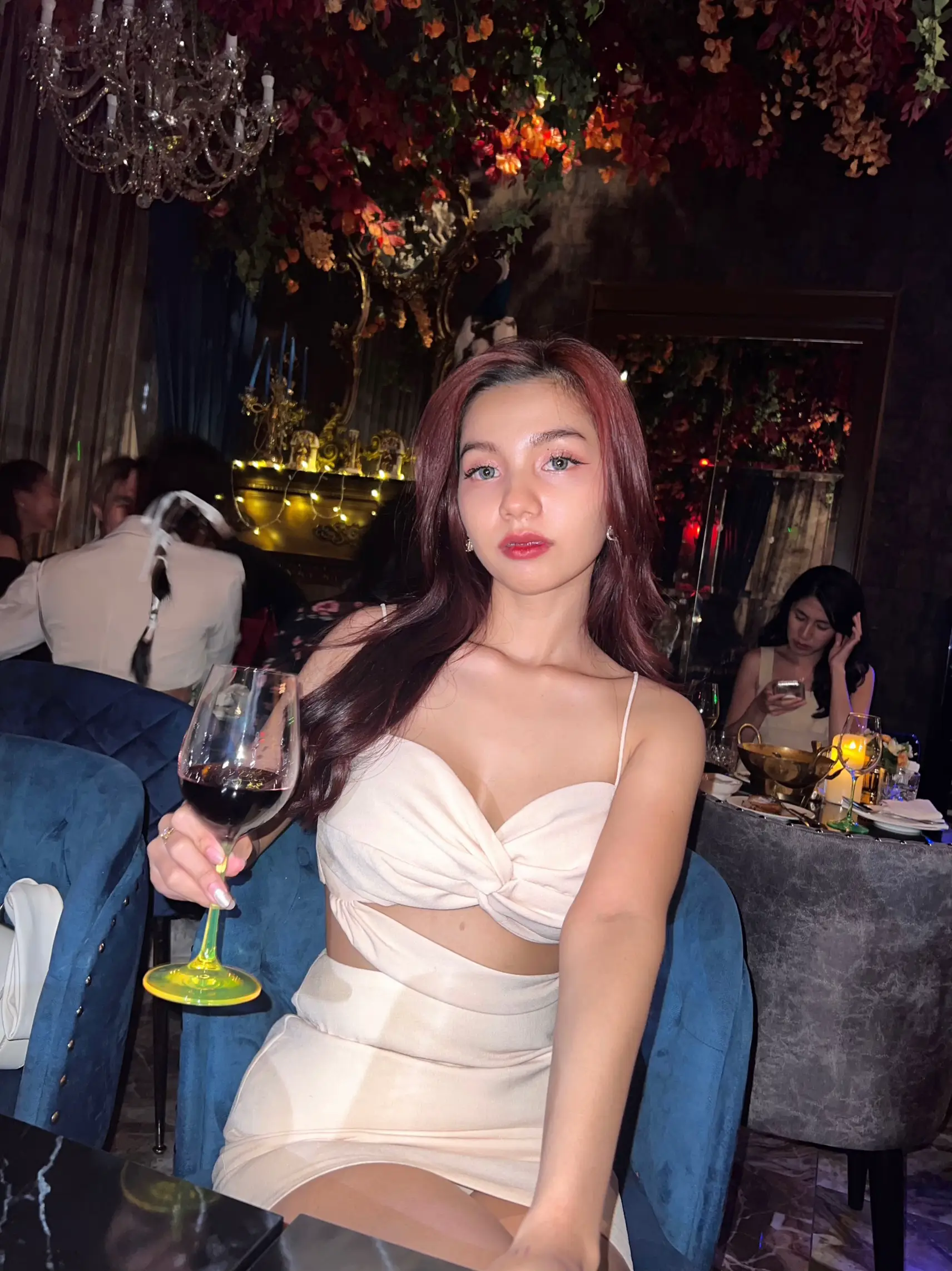 ร้านนั่งชิลเหมือนวาร์ปไปอยู่ยุโรป 🥂 | แกลเลอรีที่โพสต์โดย Prang Patcha | Lemon8