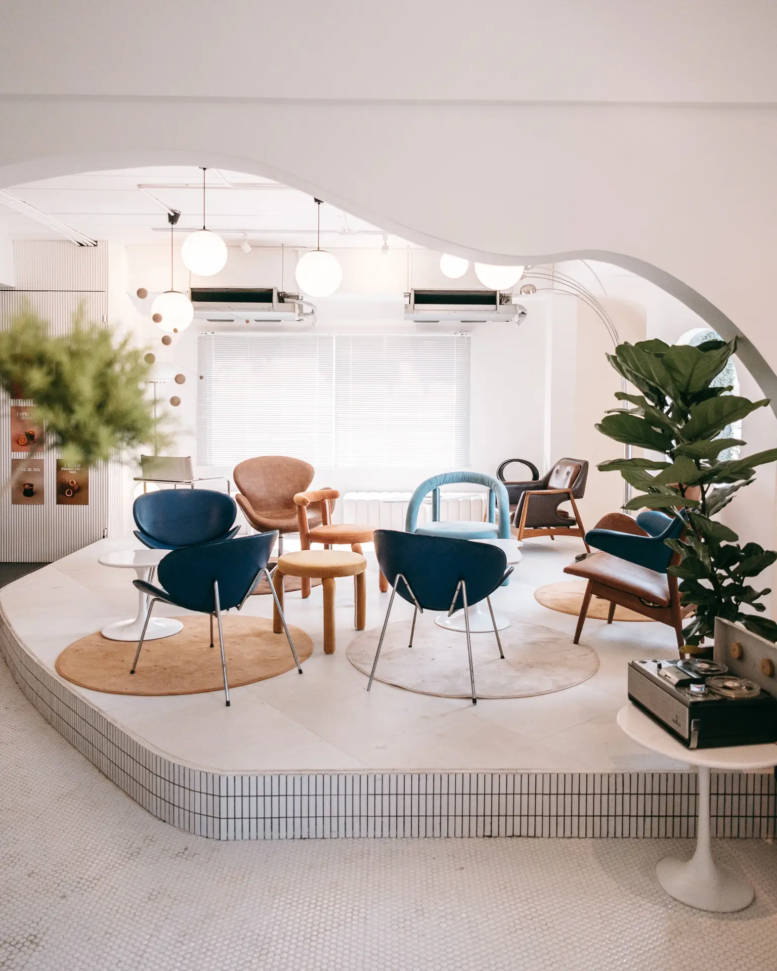 Elttil คาเฟ่ฟีลอาร์ตแกลเลอรีเปิดใหม่ย่านเอแบคบางนา | แกลเลอรีที่โพสต์ ...