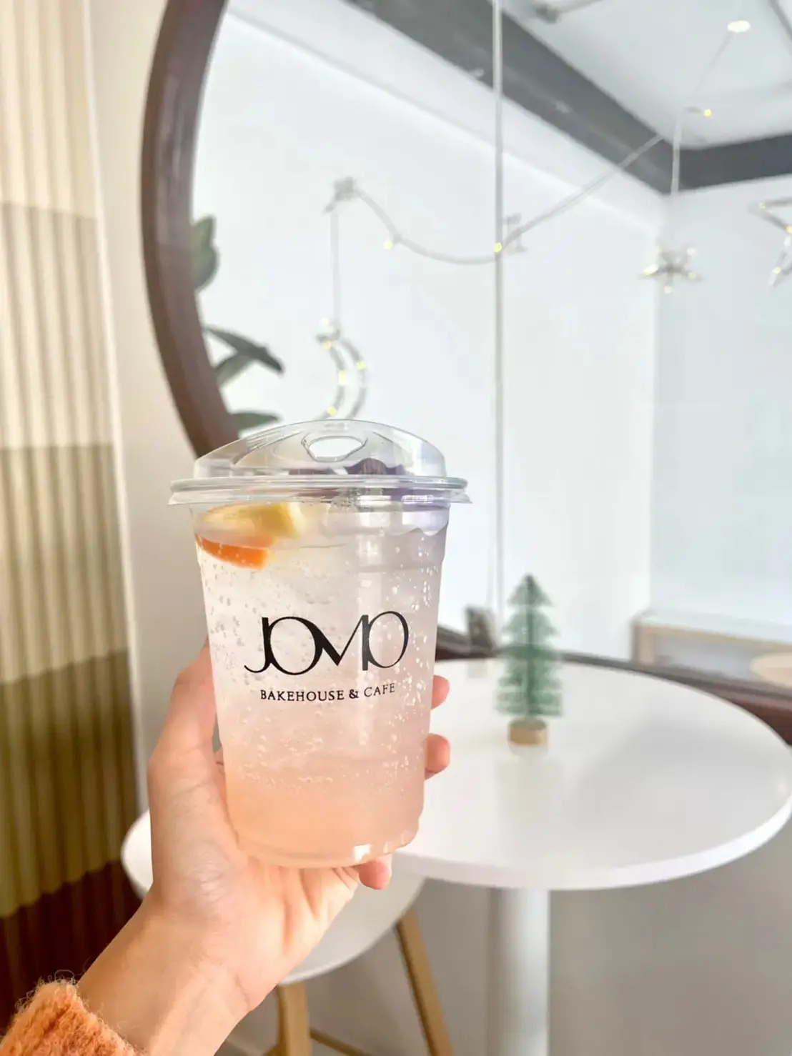 JOMO คาเฟ่สายเกาหลี ย่านวงเวียนใหญ่ | แกลเลอรีที่โพสต์โดย mming | Lemon8