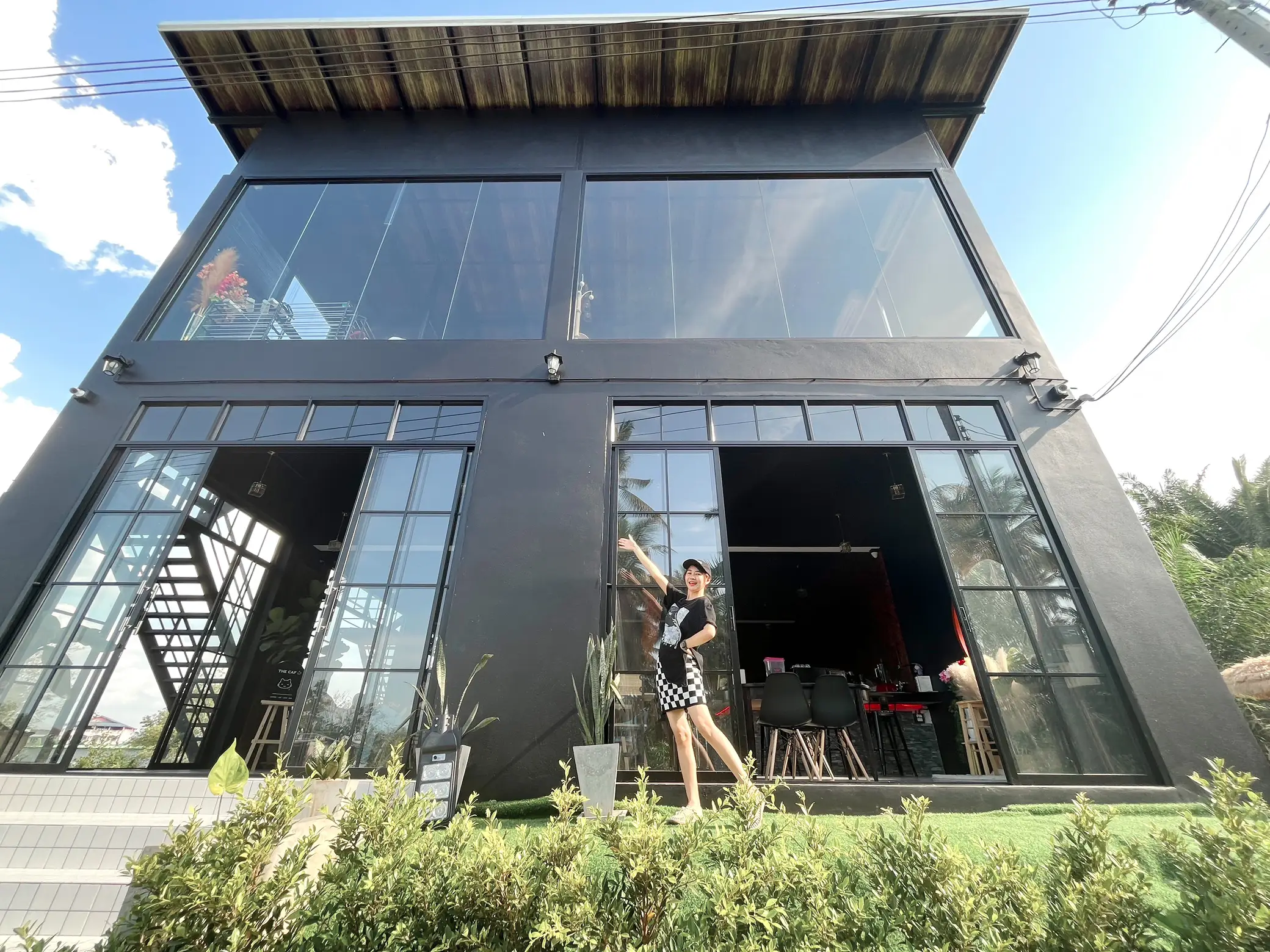 The CAF 🐱คาเฟ่แมว @สุราษฎ์ธานี🐈 | แกลเลอรีที่โพสต์โดย ᴹᵒᴹᴹᵃᴹรีวิว🐳🫧 | Lemon8