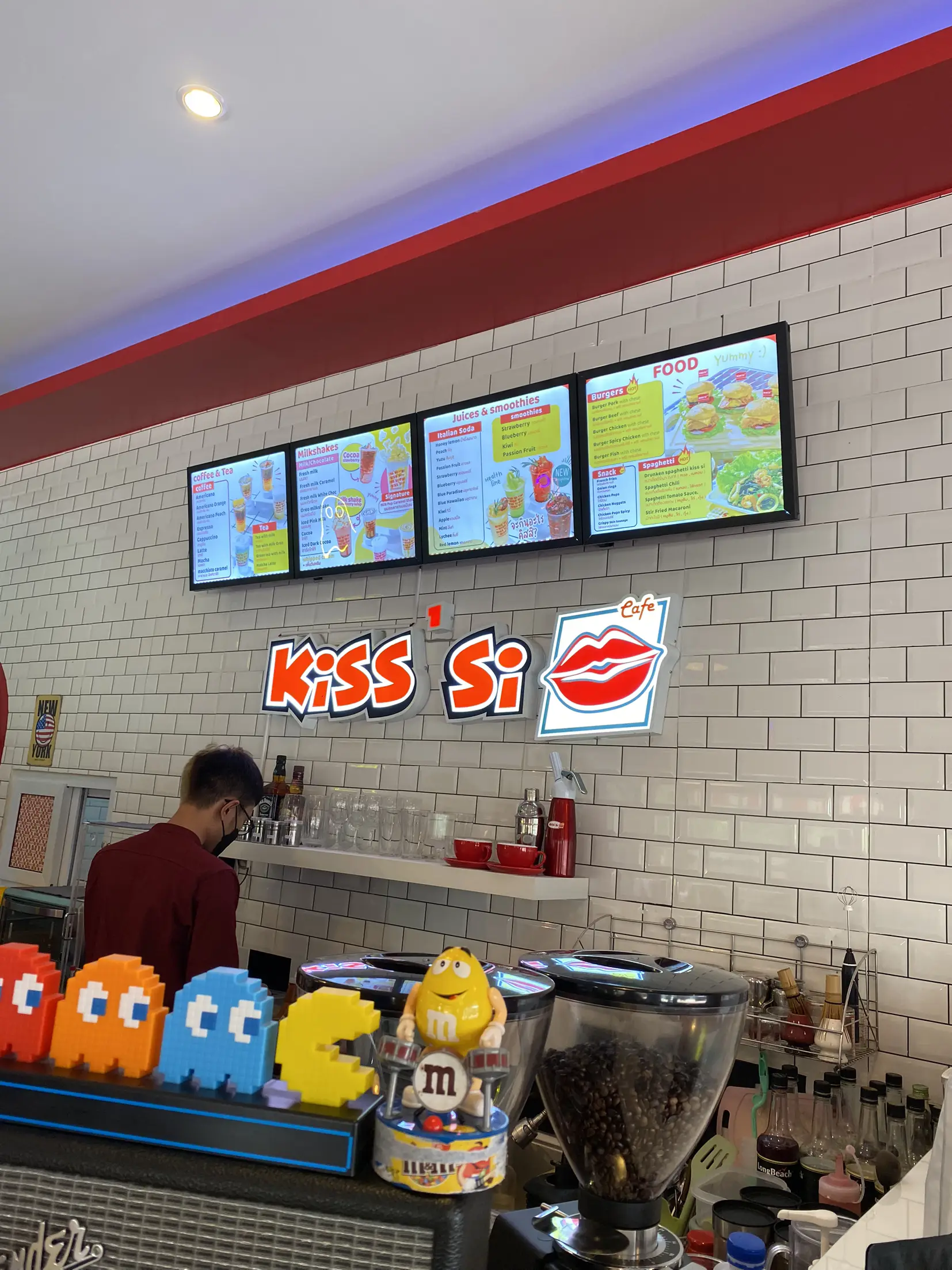 Kis’se cafe - คาเฟ่สไตล์อเมริกันย้อนยุค🍟🍔🥤 | แกลเลอรีที่โพสต์โดย Maesa ...