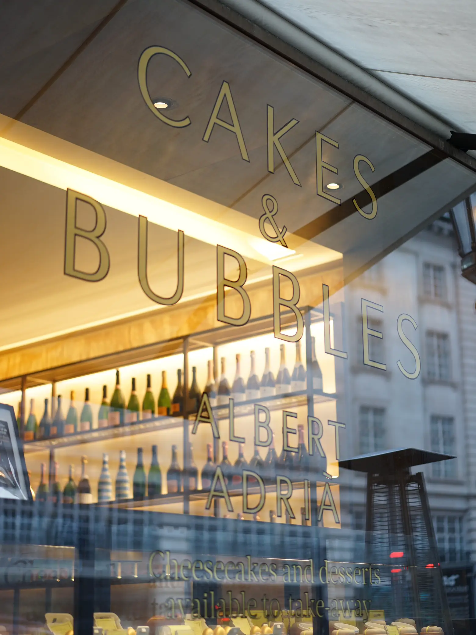 CAKES & BUBBLES Albert Adria - London, UK | แกลเลอรีที่โพสต์โดย wannawant | Lemon8