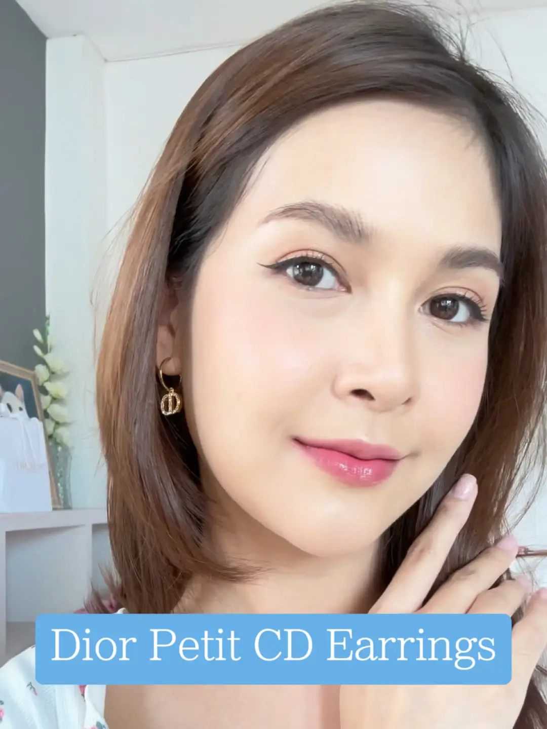 ความเก๋ของน้อนต่างหู Dior 💕 Petit CD Earrings | วิดีโอที่เผยแพร่โดย Toon Patcharee | Lemon8