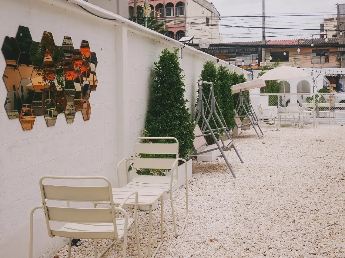 ONNIE studio.cafe ศิลปากร | แกลเลอรีที่โพสต์โดย JJummy | Lemon8