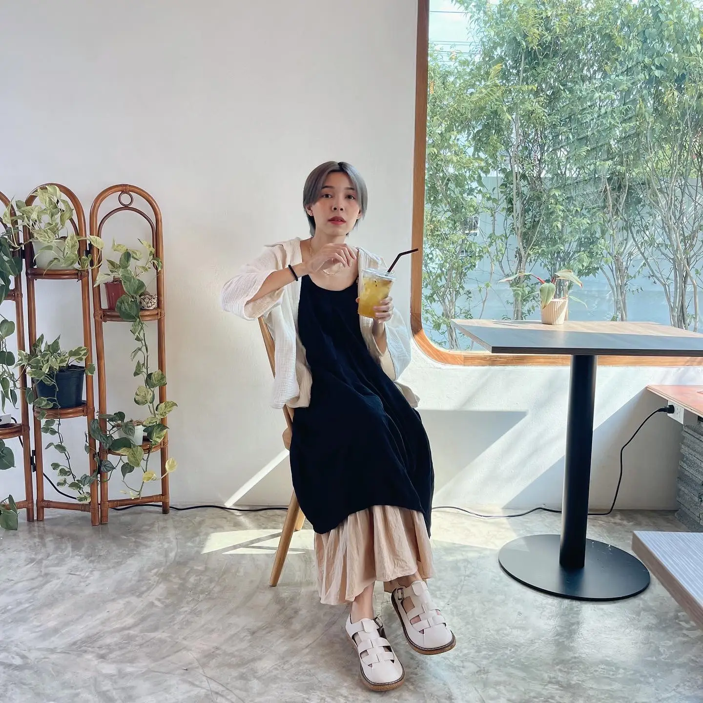 Blooming Cafe🦋 คาเฟ่เปิดใหม่ย่านสวนผักตลิ่งชัน มู้ดดีมากกกกก | แกลเลอรีที่โพสต์โดย Doubletee ...