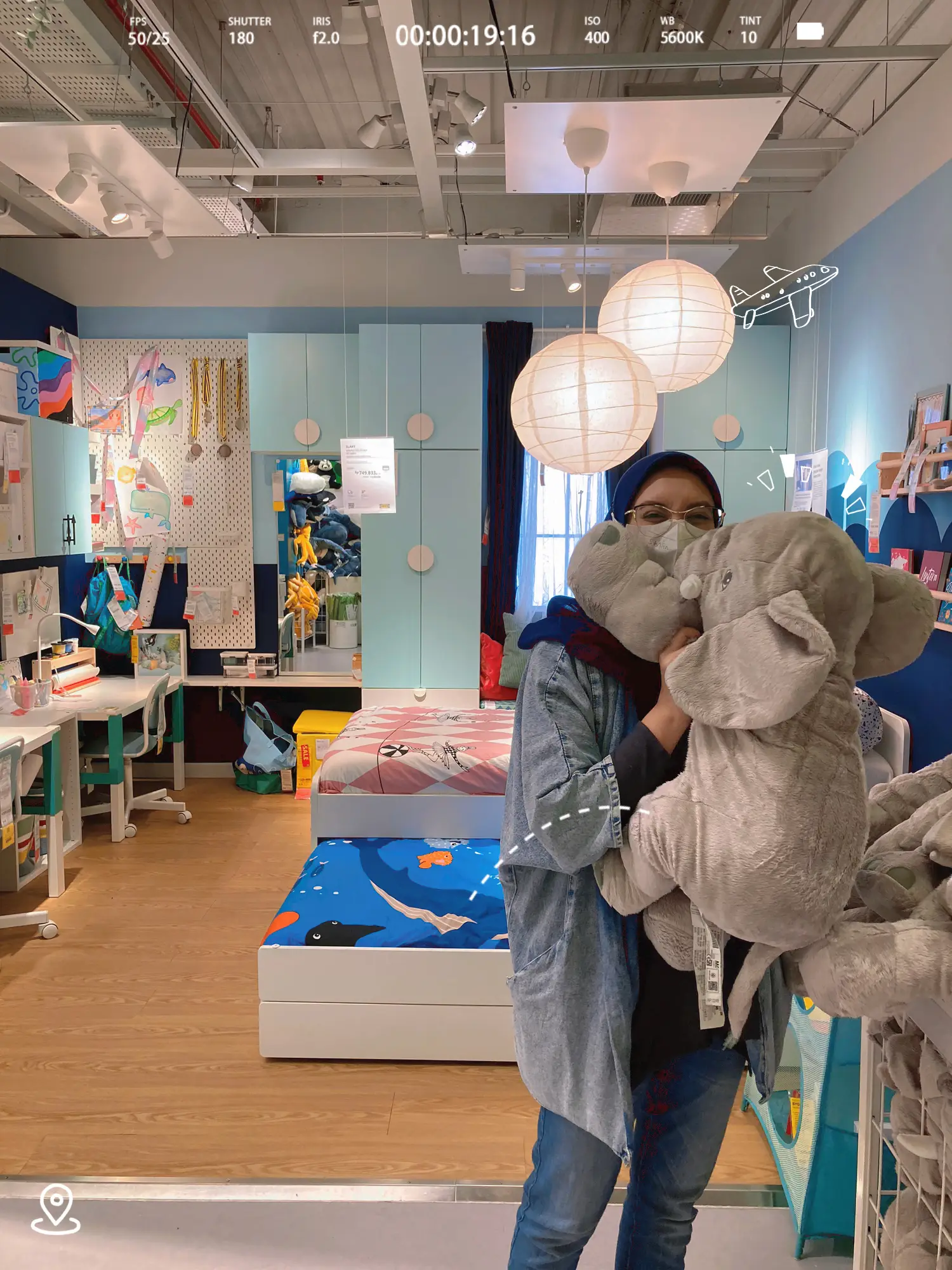 Hangout | แกลเลอรีที่โพสต์โดย Prima Deva | Lemon8