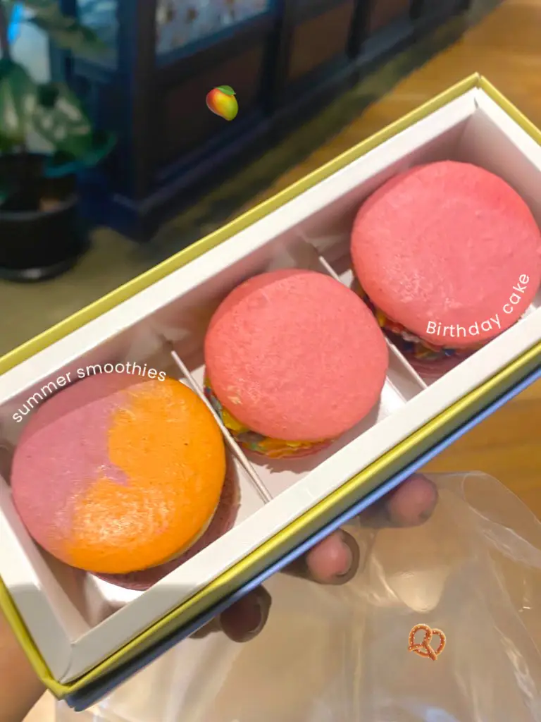 มาการอง souri แบรนด์ดารา! 🍭💚 | แกลเลอรีที่โพสต์โดย beampadaa🍇 | Lemon8