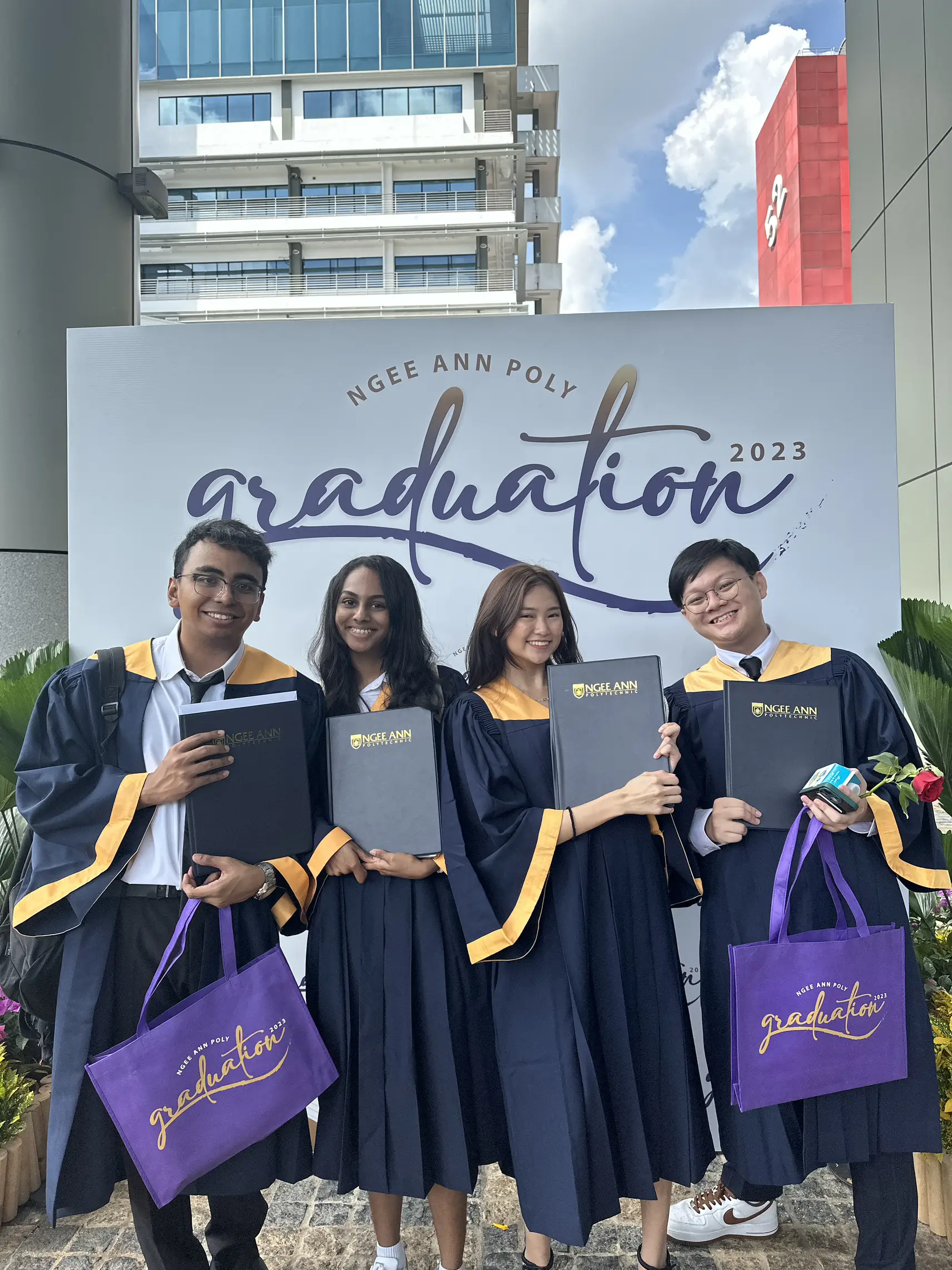 how poly life was for me in a 🥜shell (๑ᵔ⤙ᵔ๑) | Gallery posted by ...