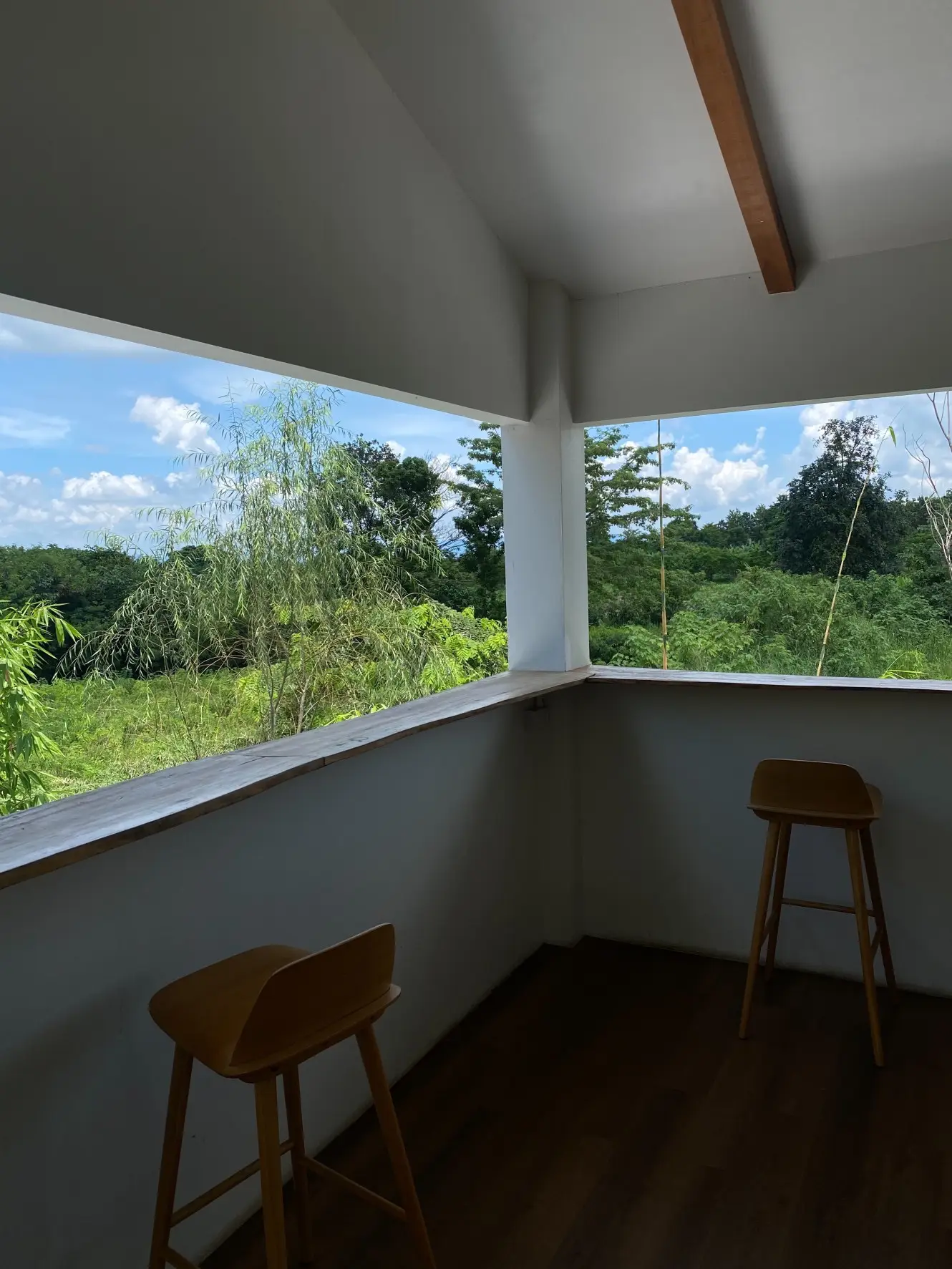 Pointing his big cafe, the light is beautiful. 🏡🌳🎋 | Gallery posted by survey | Lemon8