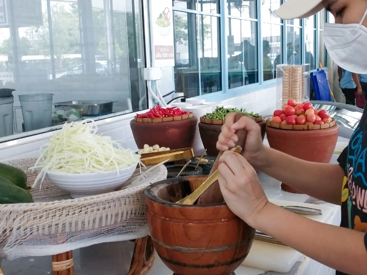 Review มังกรซีฟู้ด Buffet ทะเลเผา ในราคาแค่ 399.- 😲 | แกลเลอรีที่โพสต์โดย Mint Chawanrat | Lemon8