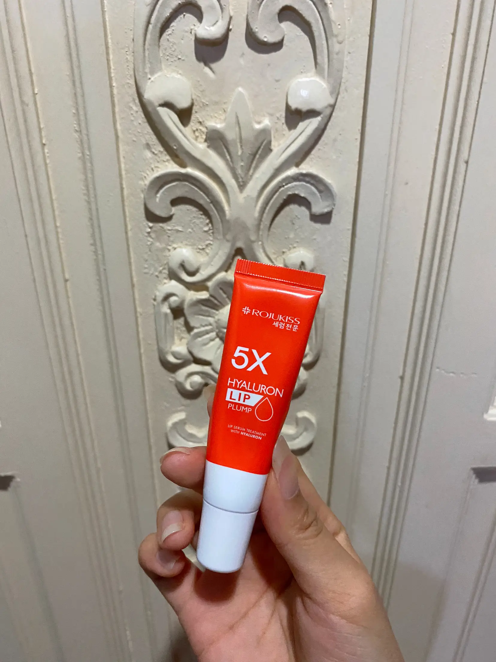 รีวิวแบบเรียลๆ ROJUKISS 5X hyaluron lip 🍑💄 | แกลเลอรีที่โพสต์โดย Ploy Sasipim | Lemon8