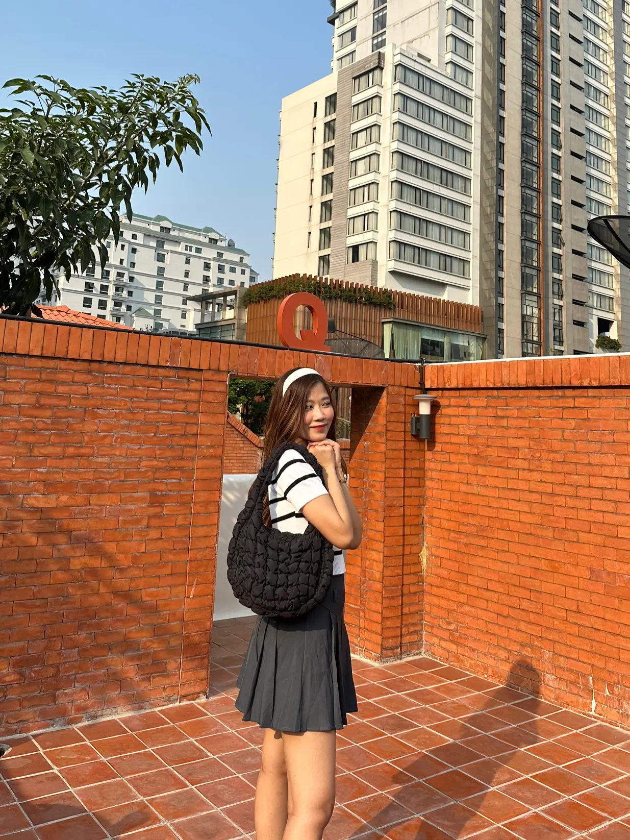 Review COS Quilted mini bagสีดำสุดฮิต 🖤 | แกลเลอรีที่โพสต์โดย mook🧁 | Lemon8