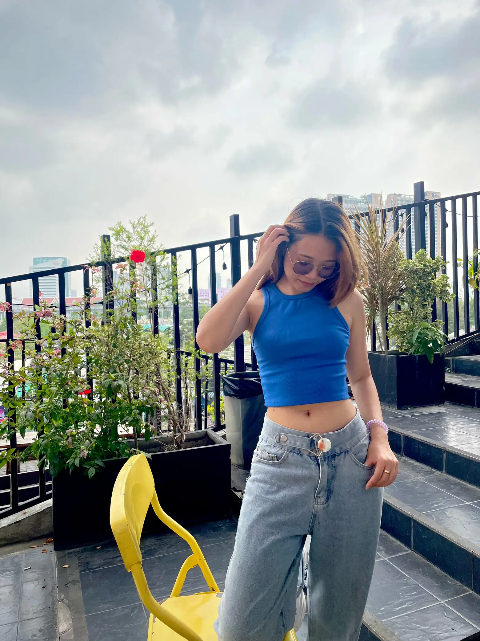 ถ่ายรูปเล่น..ตึกแดงจตุจักร🛍️🛒 | แกลเลอรีที่โพสต์โดย NAMI_XQ | Lemon8