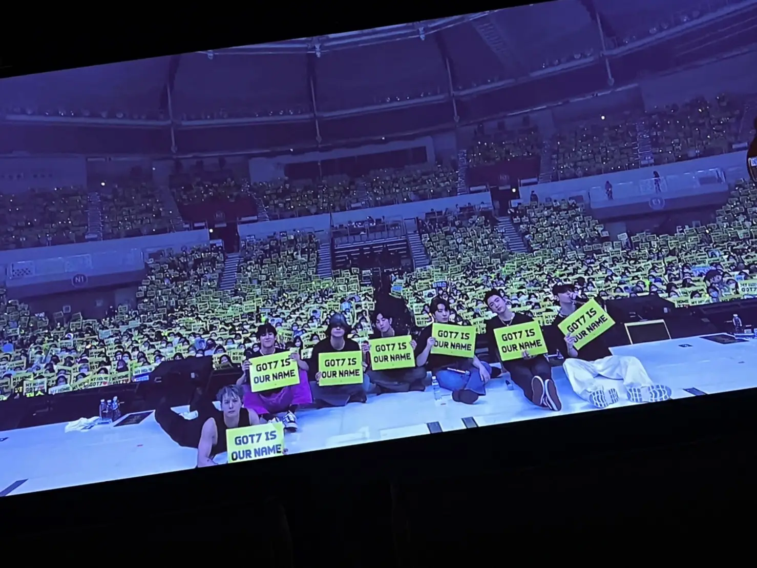 เช่าโรงหนัง ดูคอนเสิร์ตเพื่อเธอเลยนะGOT7!!!! 💚💚💚 | แกลเลอรีที่โพสต์โดย Pincook🌷 | Lemon8