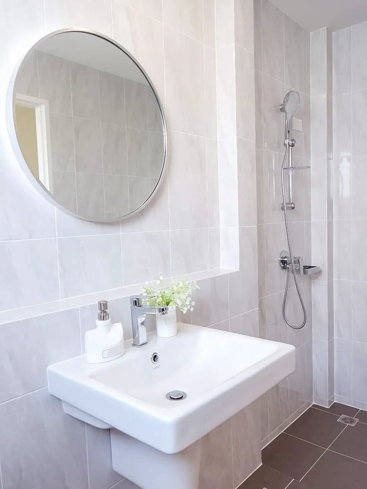 Modern บางนา ศรีนครินทร์ | แกลเลอรีที่โพสต์โดย Saleela.C | Lemon8