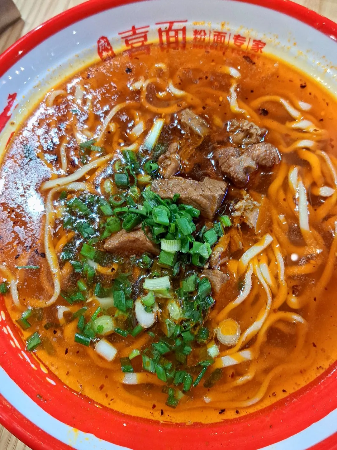 Trying Authentic Chengdu Noodle Dishes! | Galeri disiarkan oleh Chloe ...