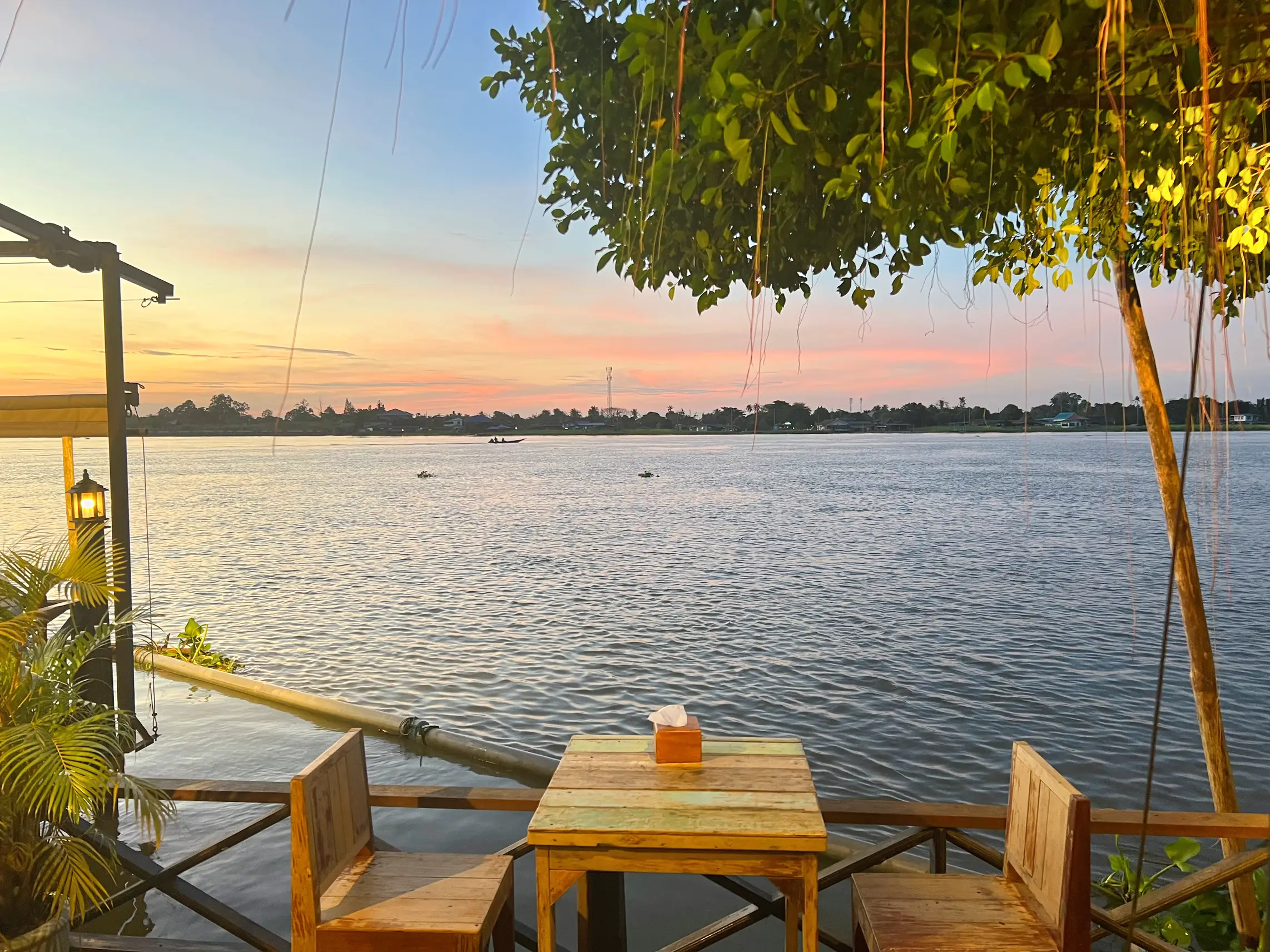 บ้านระเบียงน้ำ ร้านอาหารริมน้ำของชาวนนทบุรี | แกลเลอรีที่โพสต์โดย ...