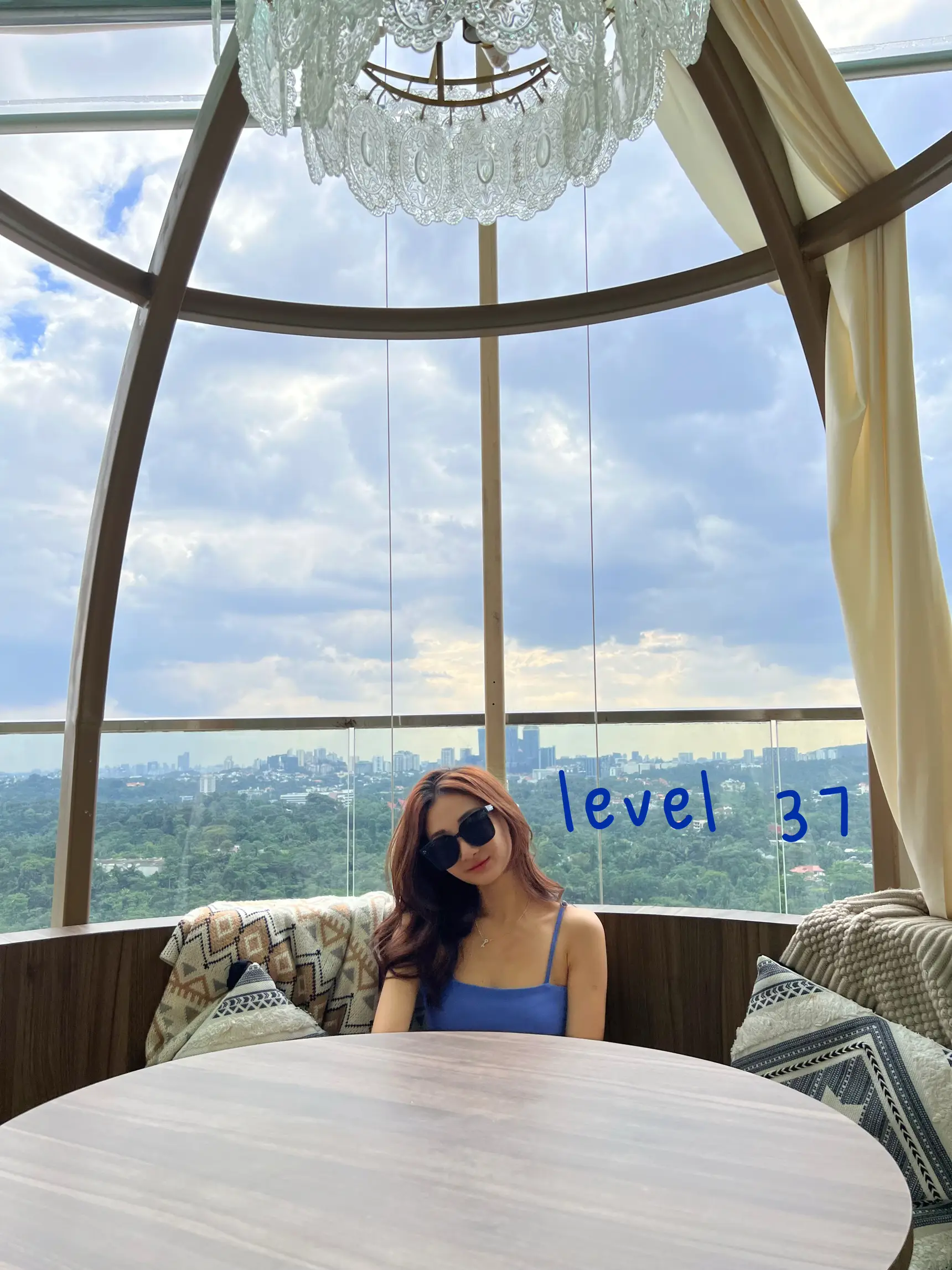 😲a moroccan-inspired cafe at level 37? 👍🏻or👎🏻 | Gallery posted by ...