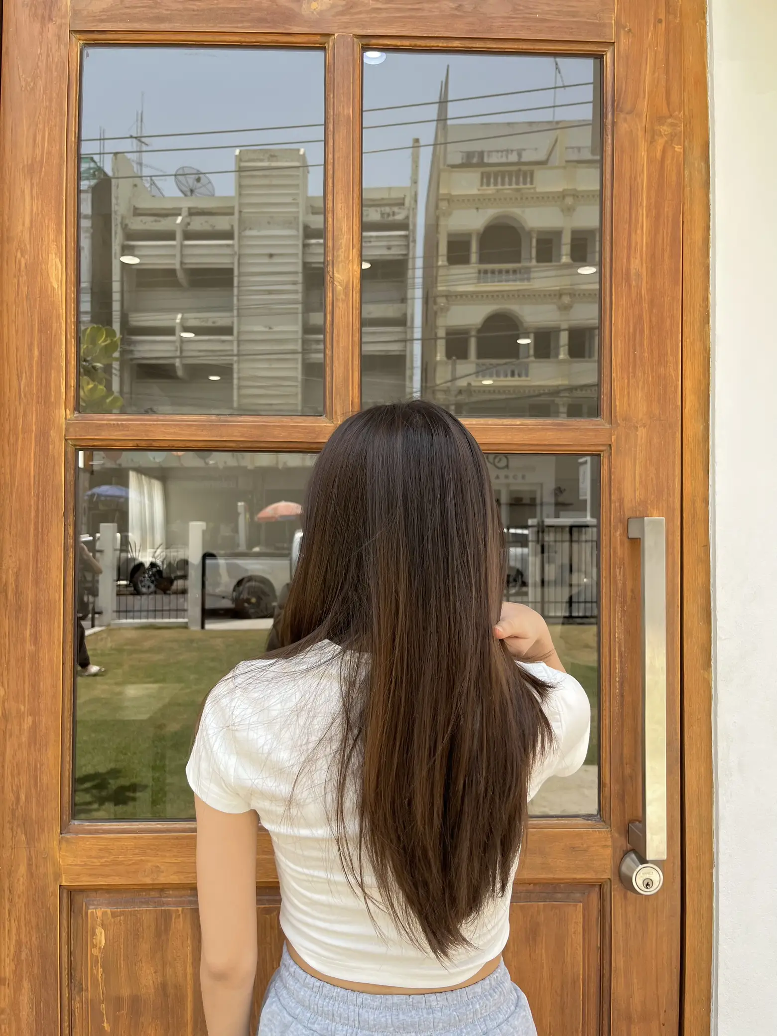 แต่งตัวง่ายๆ ไปคาเฟ่ | แกลเลอรีที่โพสต์โดย Poo_Chonlada | Lemon8