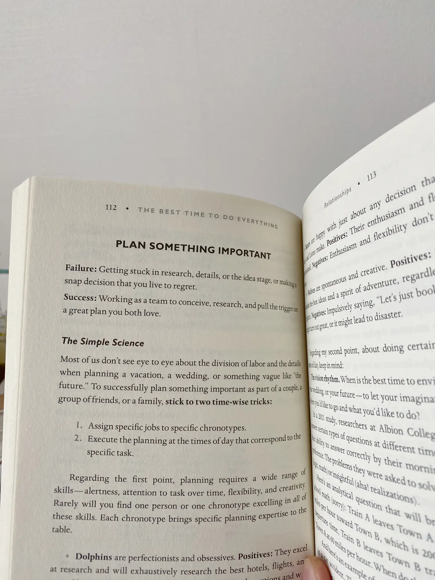 เมื่อทุกอย่างพุ่งประเด็นไปสู่การนอน “The power of when” | แกลเลอรีที่โพสต์โดย Book.corner | Lemon8