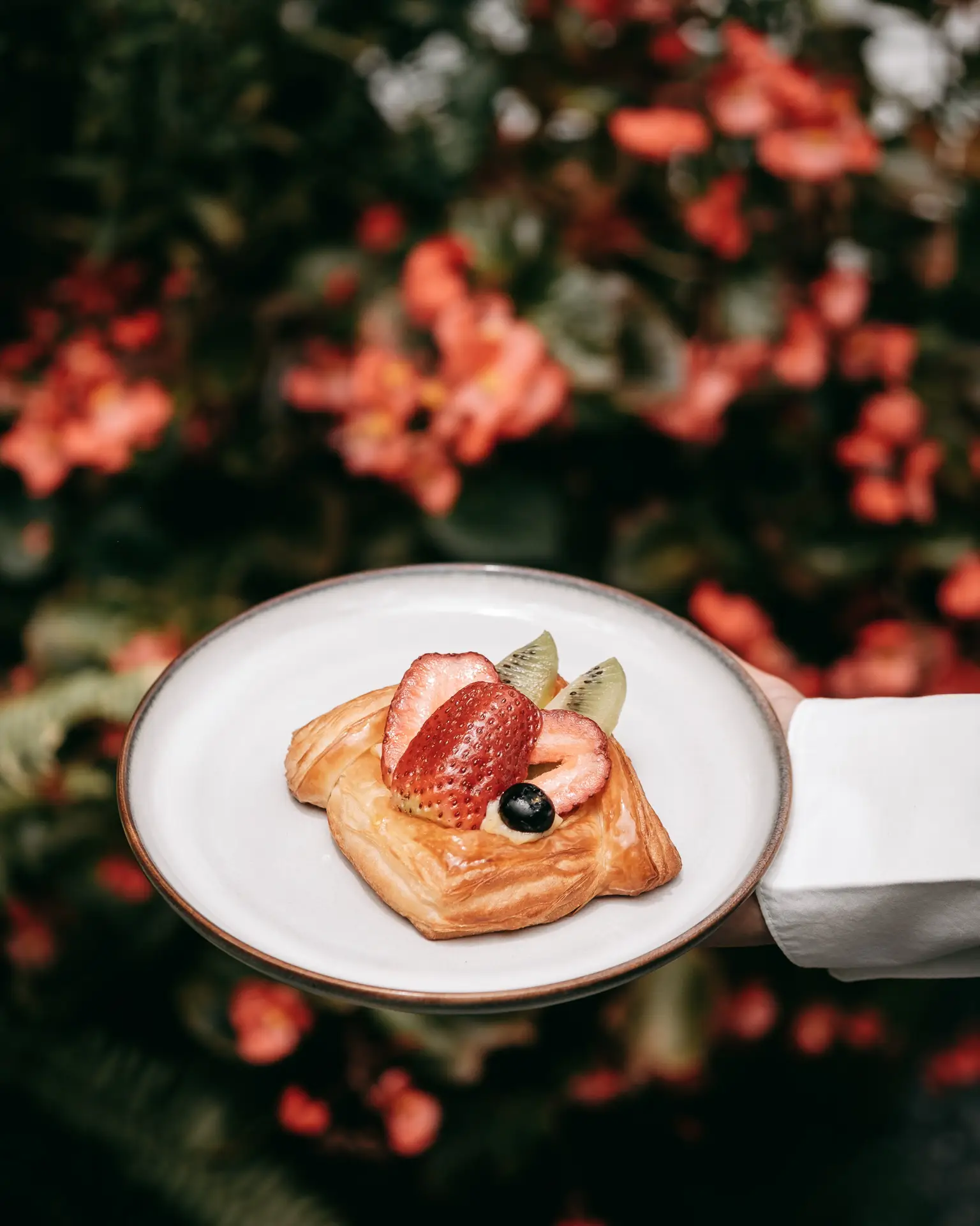 BASKET Coffee and Croissant Hidden Gem Thin Neighborhood | Gallery posted by Rattomarty | Lemon8