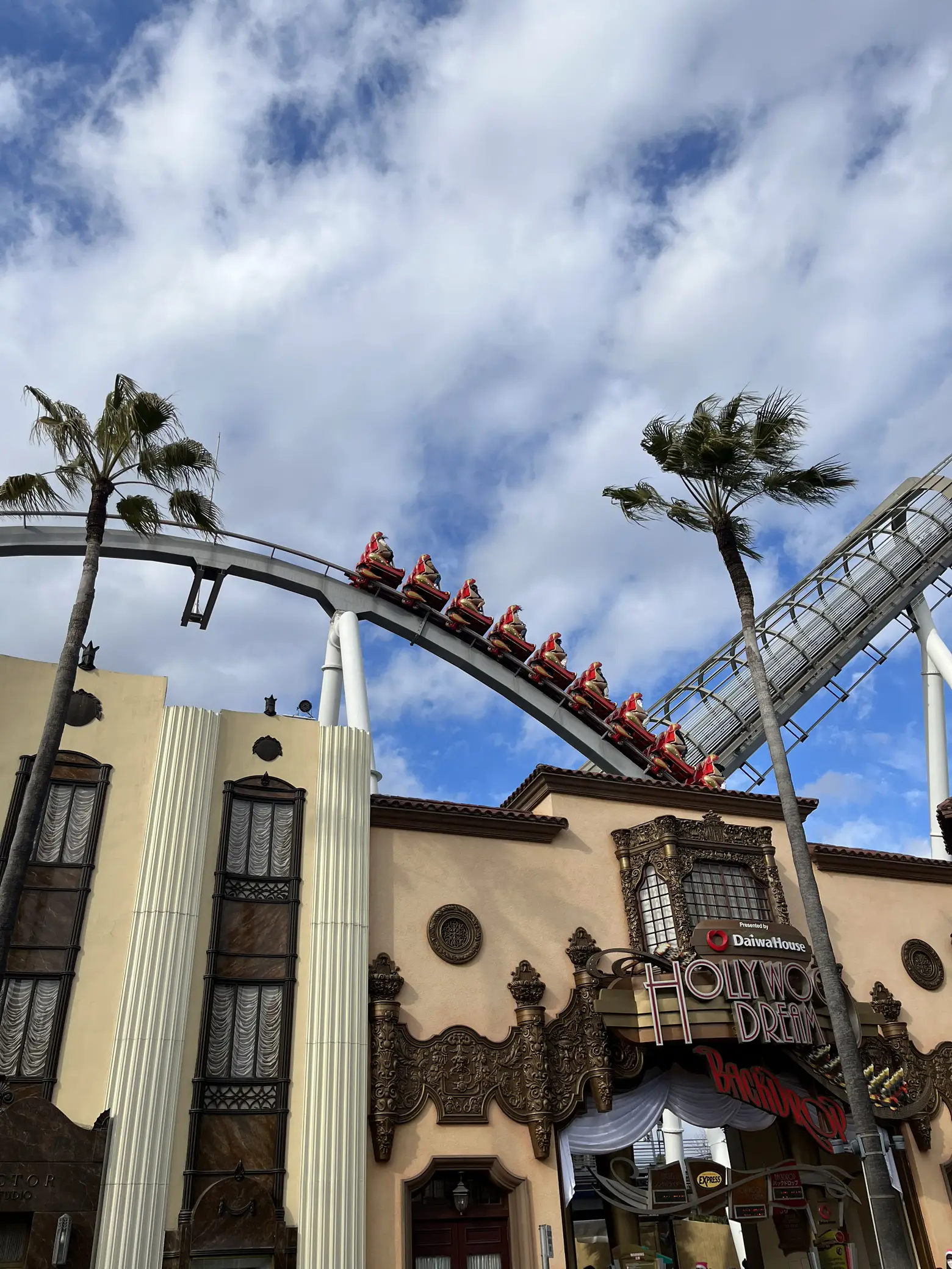 OSAKA | save this before you head to USJ! 🎢 | Gallery posted by gladys ...