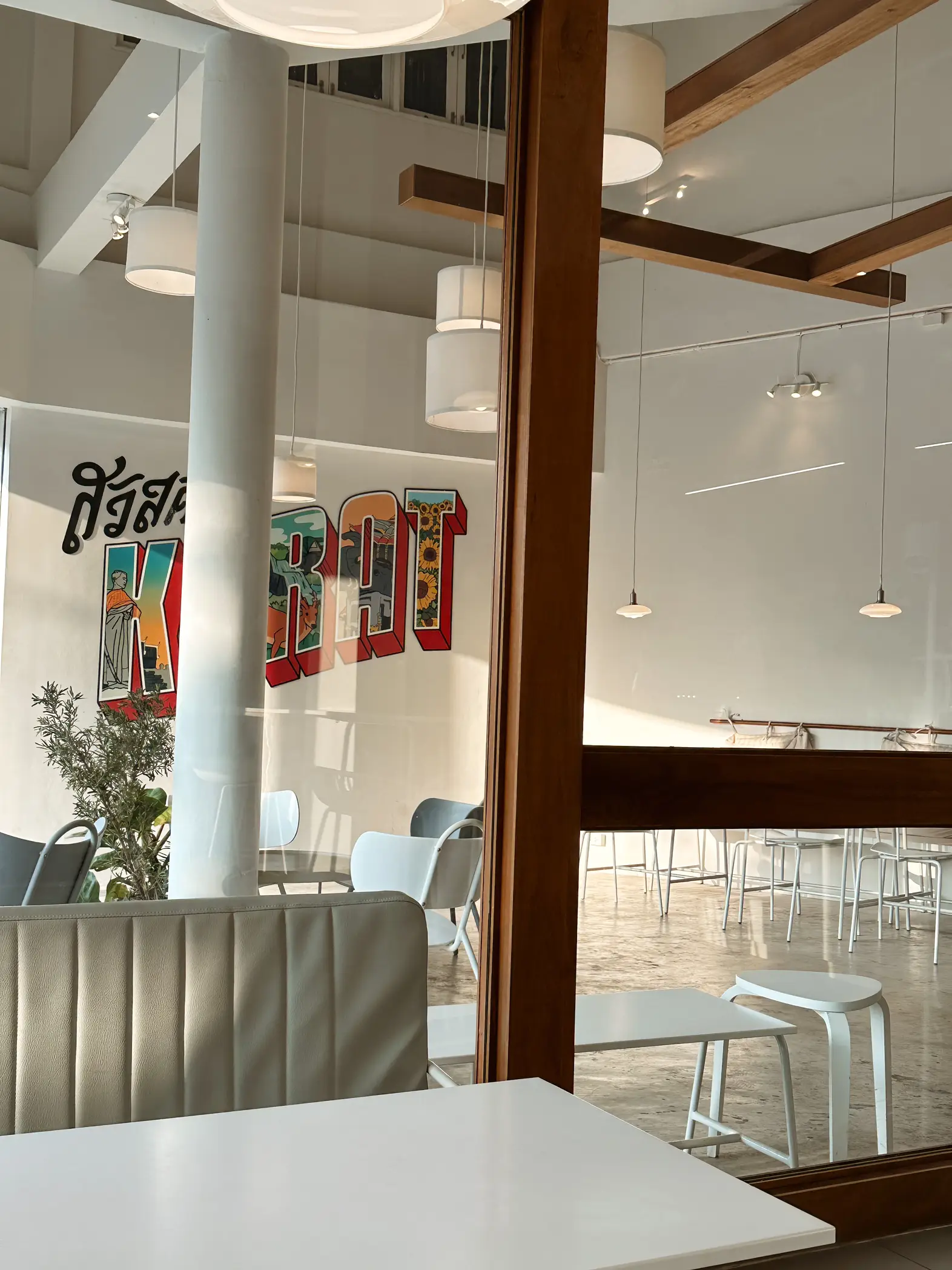 Hotto Bun Korat : คาเฟ่ใจกลางเมืองโคราช | แกลเลอรีที่โพสต์โดย nantiger | Lemon8