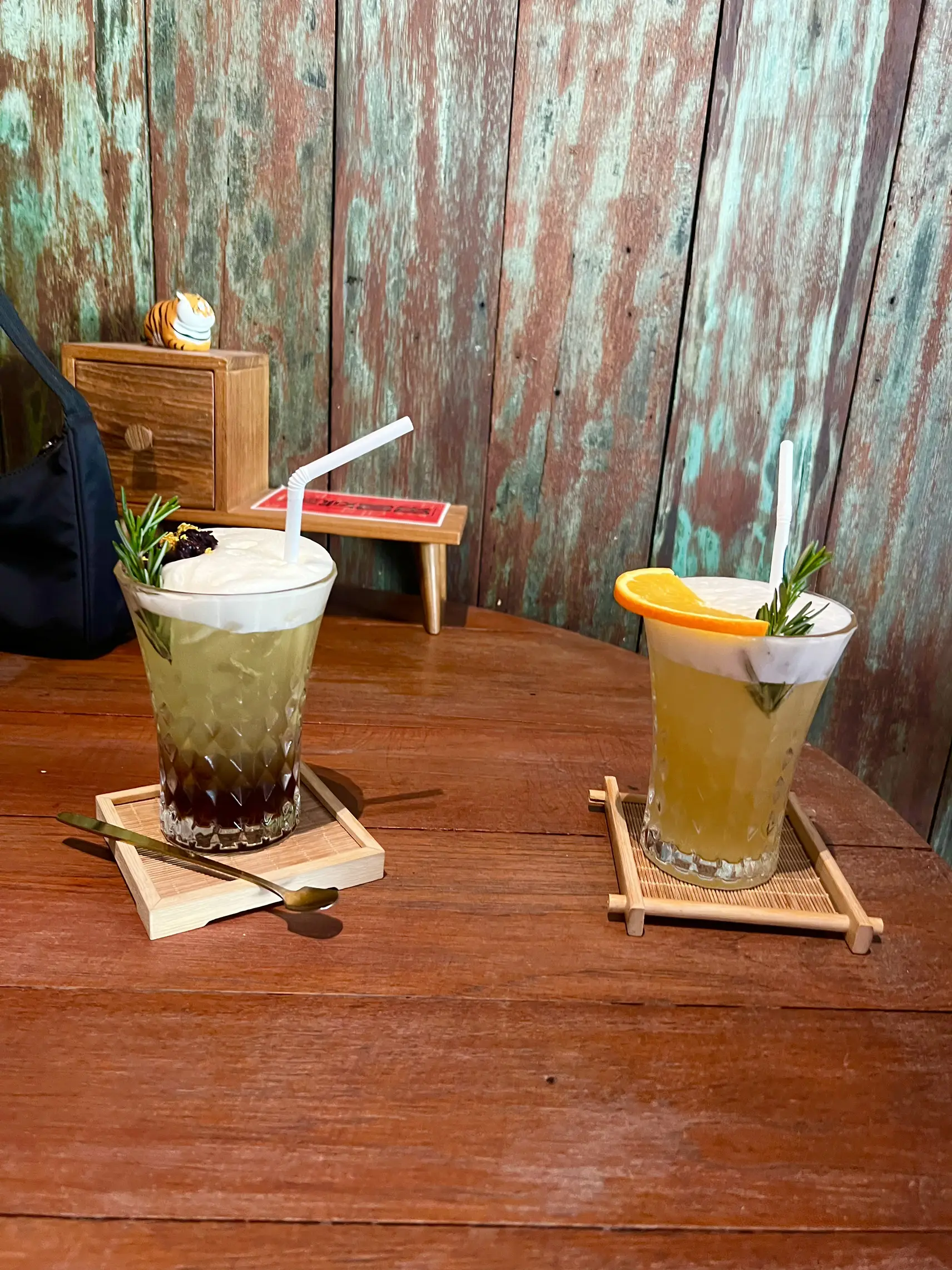 เที่ยวตามหนังดัง Hunger จาก Netflix @ Fakafei ซ.สวนมะลิ | แกลเลอรีที่โพสต์โดย Nuch 🧸 | Lemon8