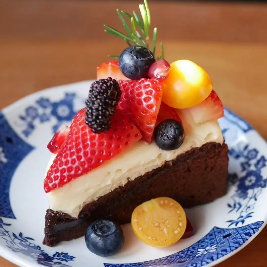 Happy Weekend ก็ต้องมากินเค้กอร่อยๆกัน | วิดีโอที่เผยแพร่โดย Brooklyn Baker | Lemon8